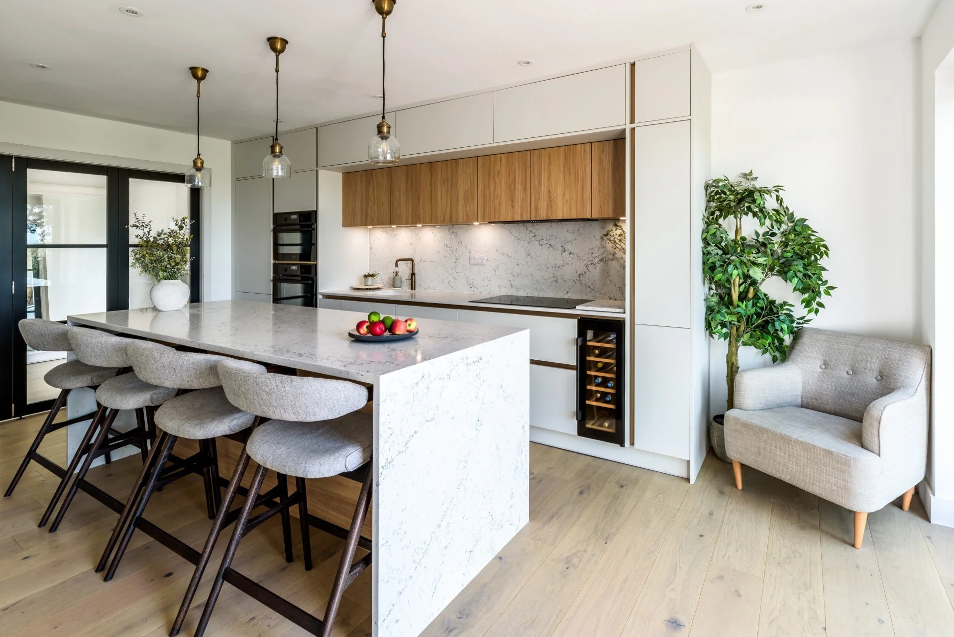 Contemporary White Kitchen Designs in Sutton | The Kitchen Store