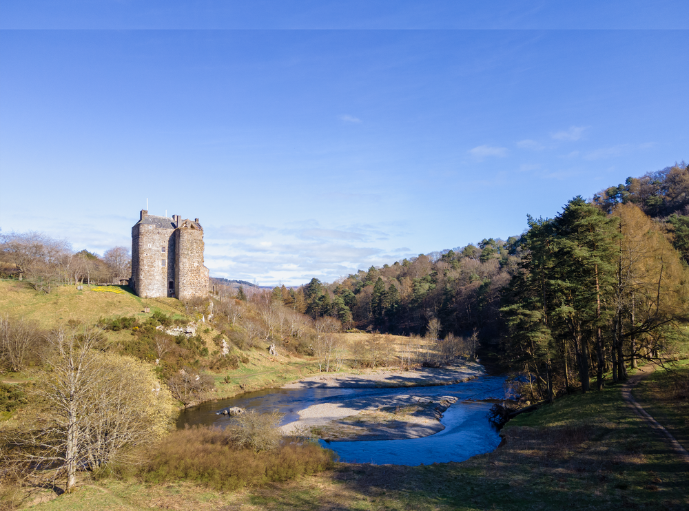 Big Six: Neidpath Castle — Go Tweed Valley, Scotland