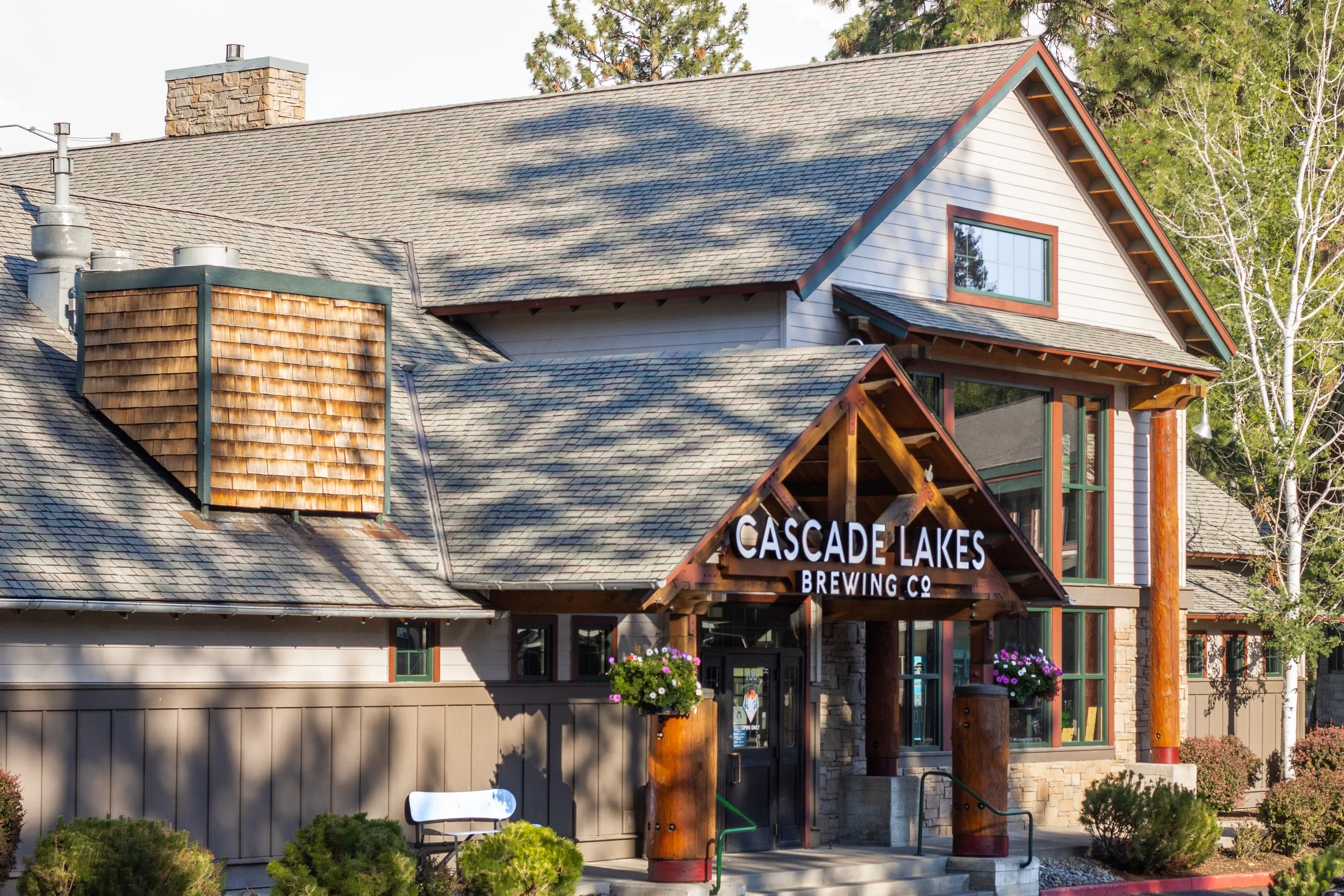 The Pub Experience At Cascade Lakes Brewing Company — Cascade Lakes