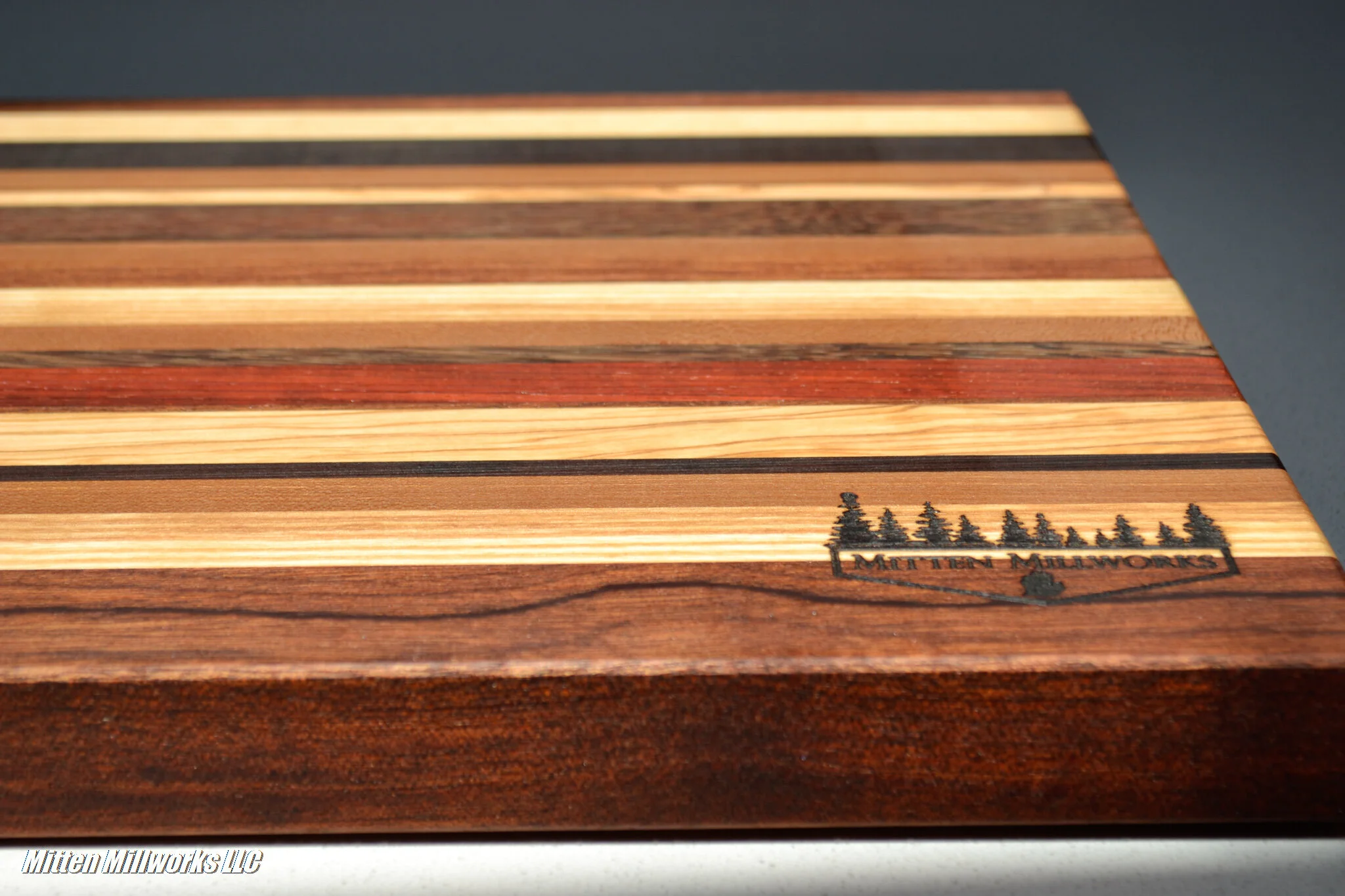 EDGE GRAIN CUTTING BOARD — MITTEN MILLWORKS