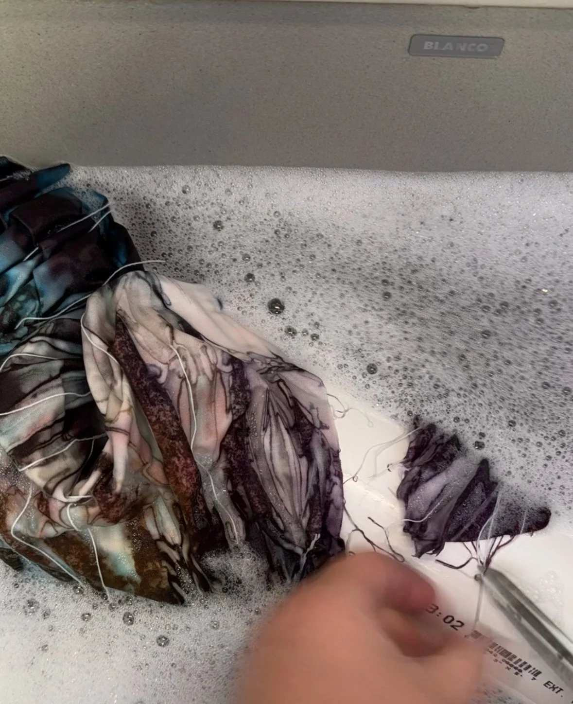 Arashi Shibori Style Techniques with Ice Dyeing — Natalie Woven