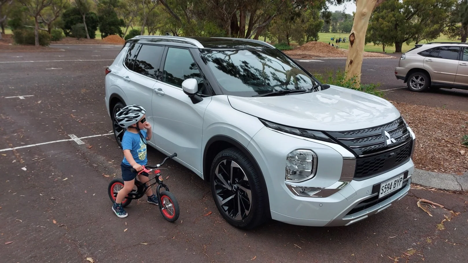 Mitsubishi Outlander and plug-in hybrid Review: Why the base model ...