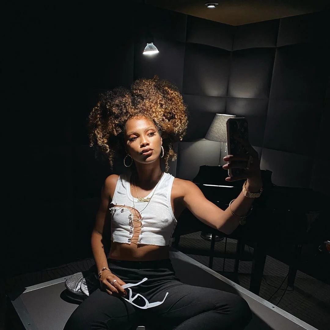 Get to know Li Scott (a.k.a El Eye) — Artist Living In an ...