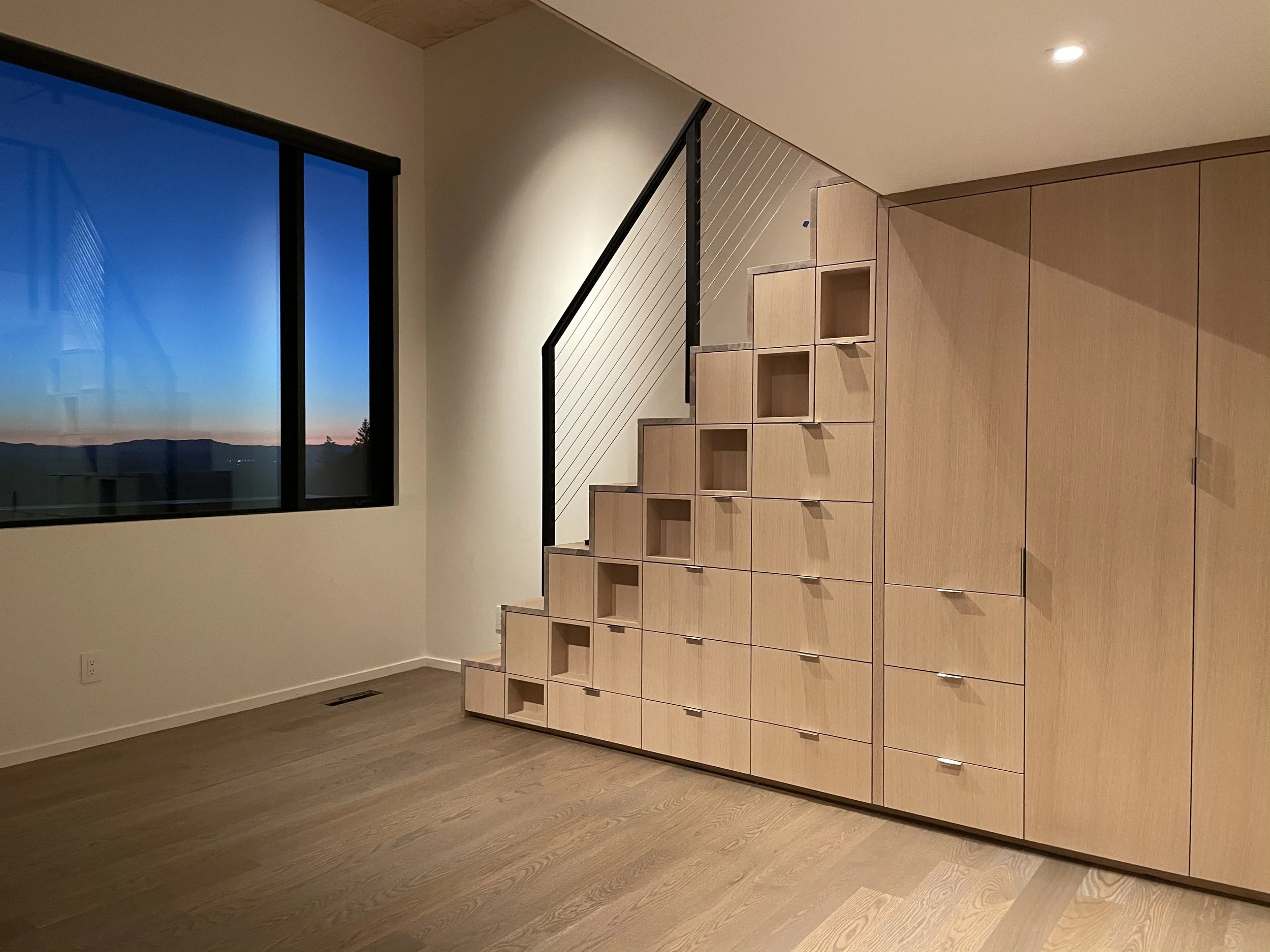 Tansu Step - Ueda Design Studio