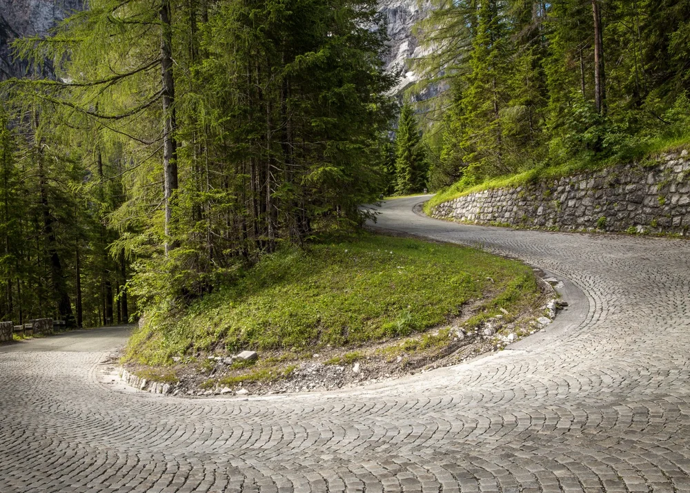 Dream Driveway Ideas: Which Driveway Shape Is Best? — Boots On Enterprises