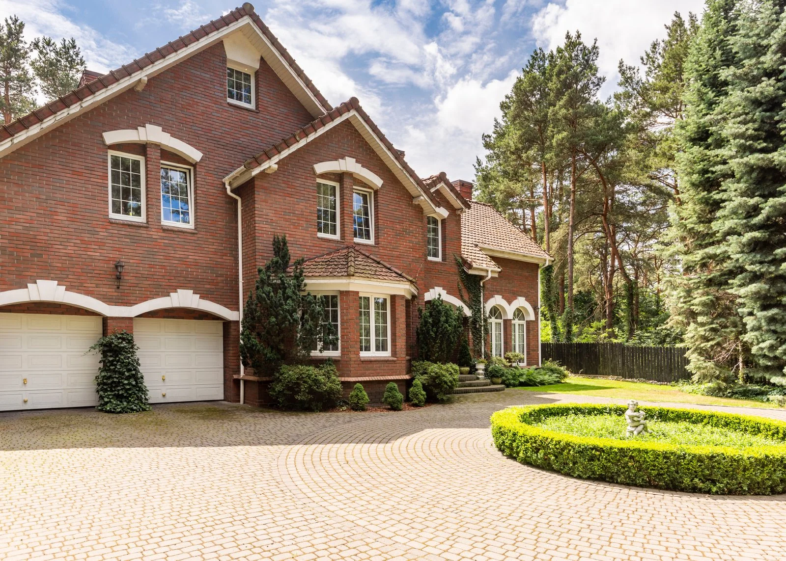 Dream Driveway Ideas: Which Driveway Shape Is Best? — Boots On Enterprises