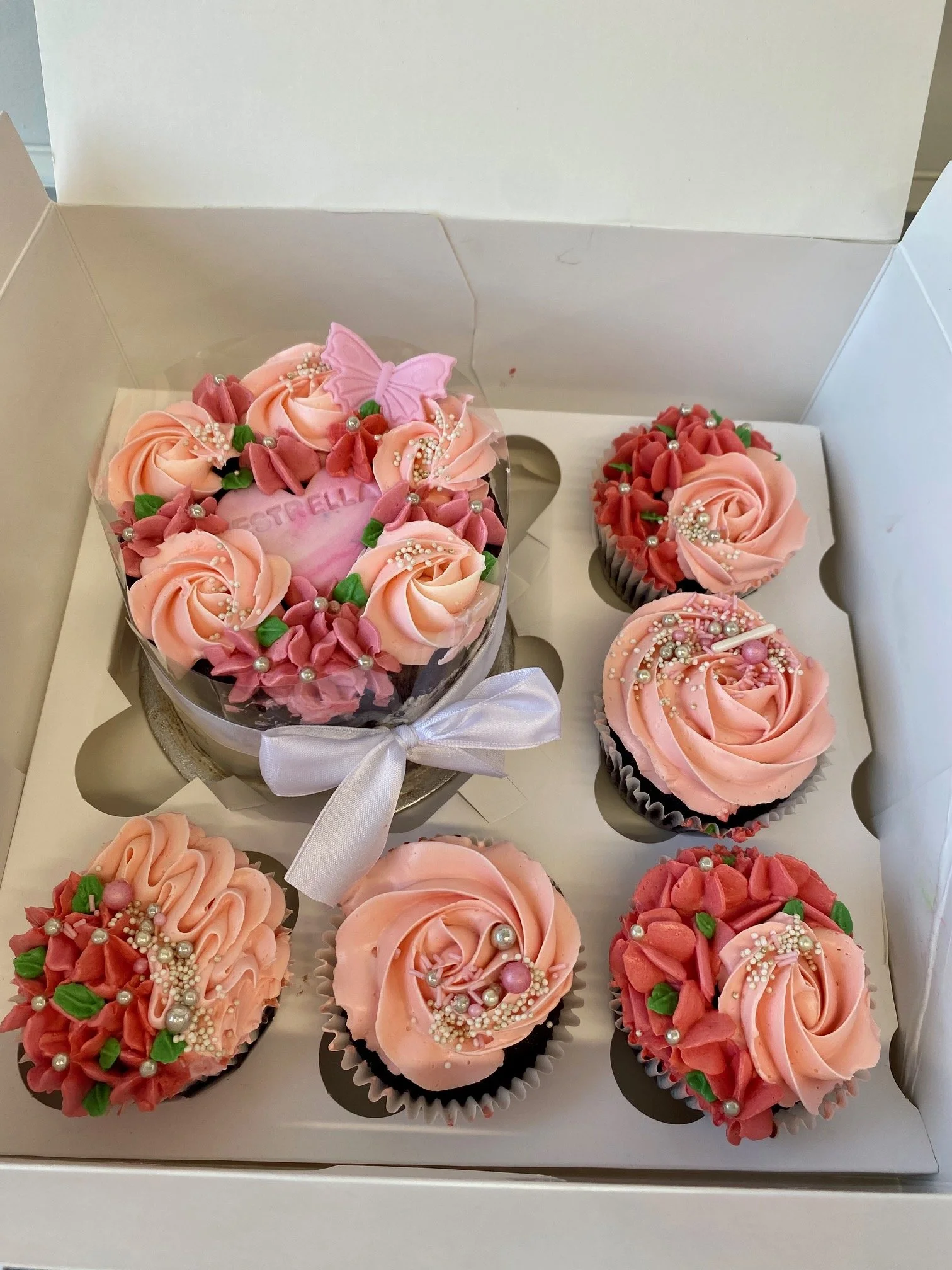 Bento Cake Box, Treat Box beautifully presented, Vanilla or Chocolate ...