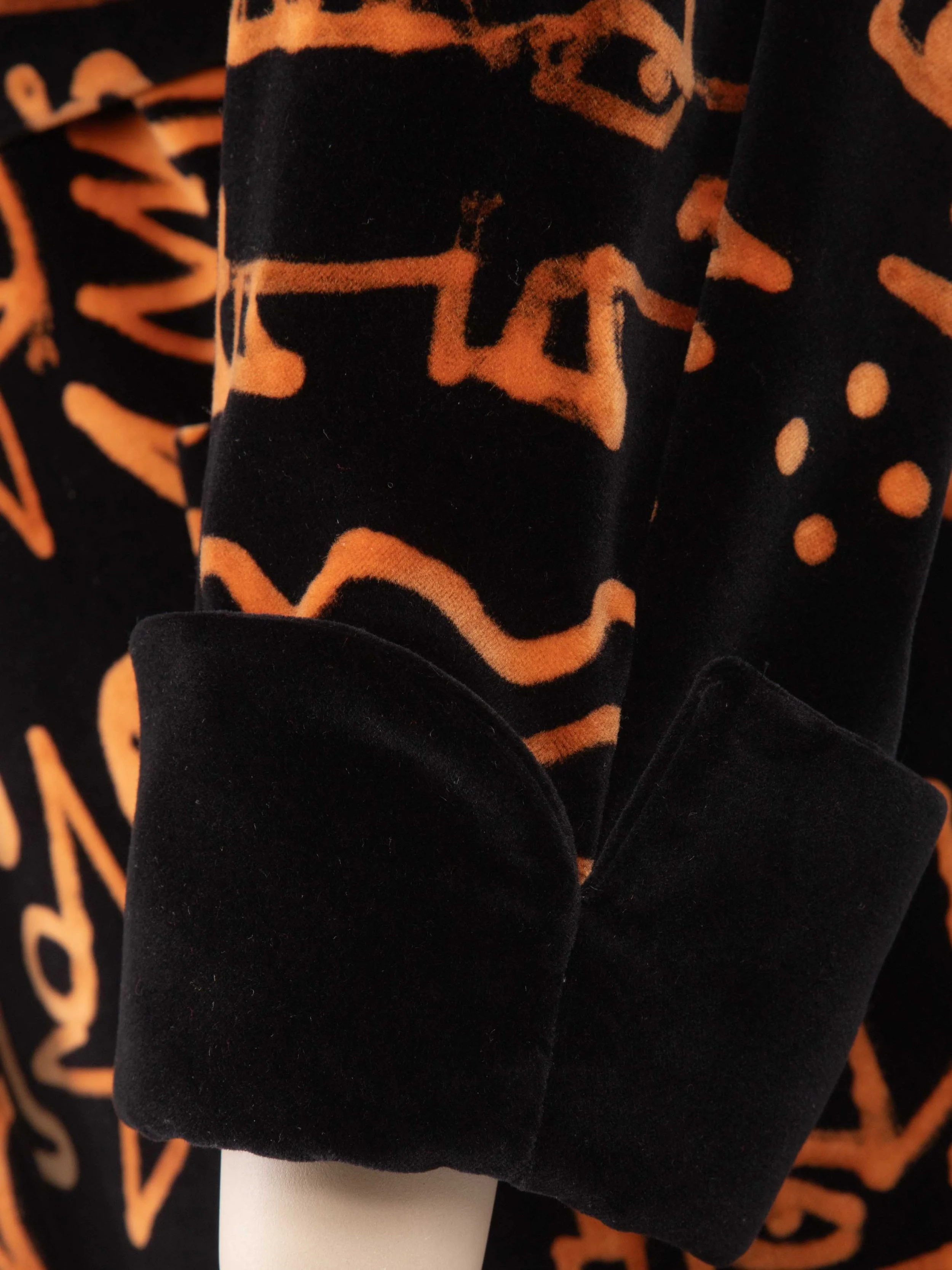 Louis Slater x Young Hanson #4 Hand Painted Black Peak Lapel Velvet ...