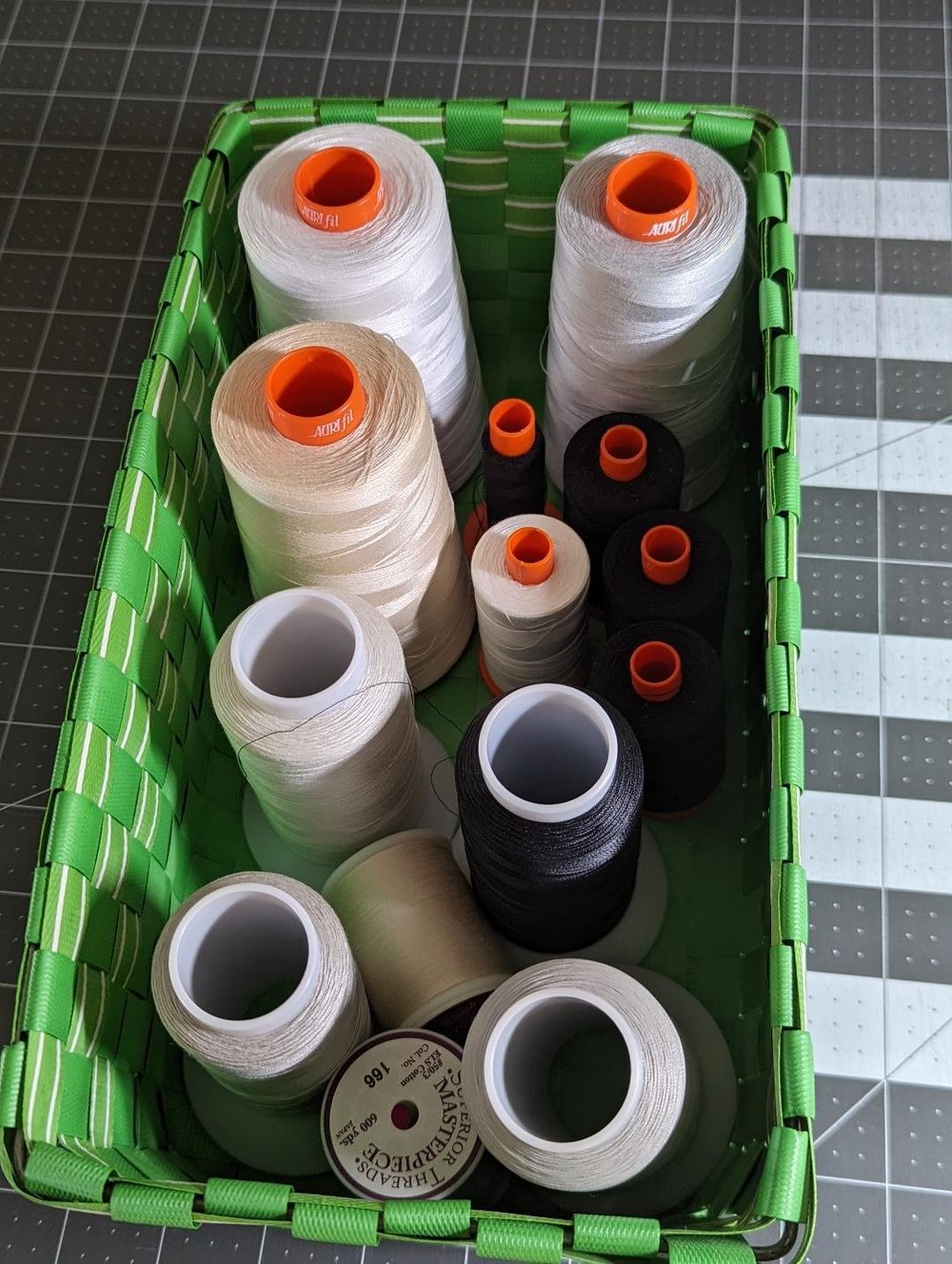 Update: Thread management — One Quilting Circle