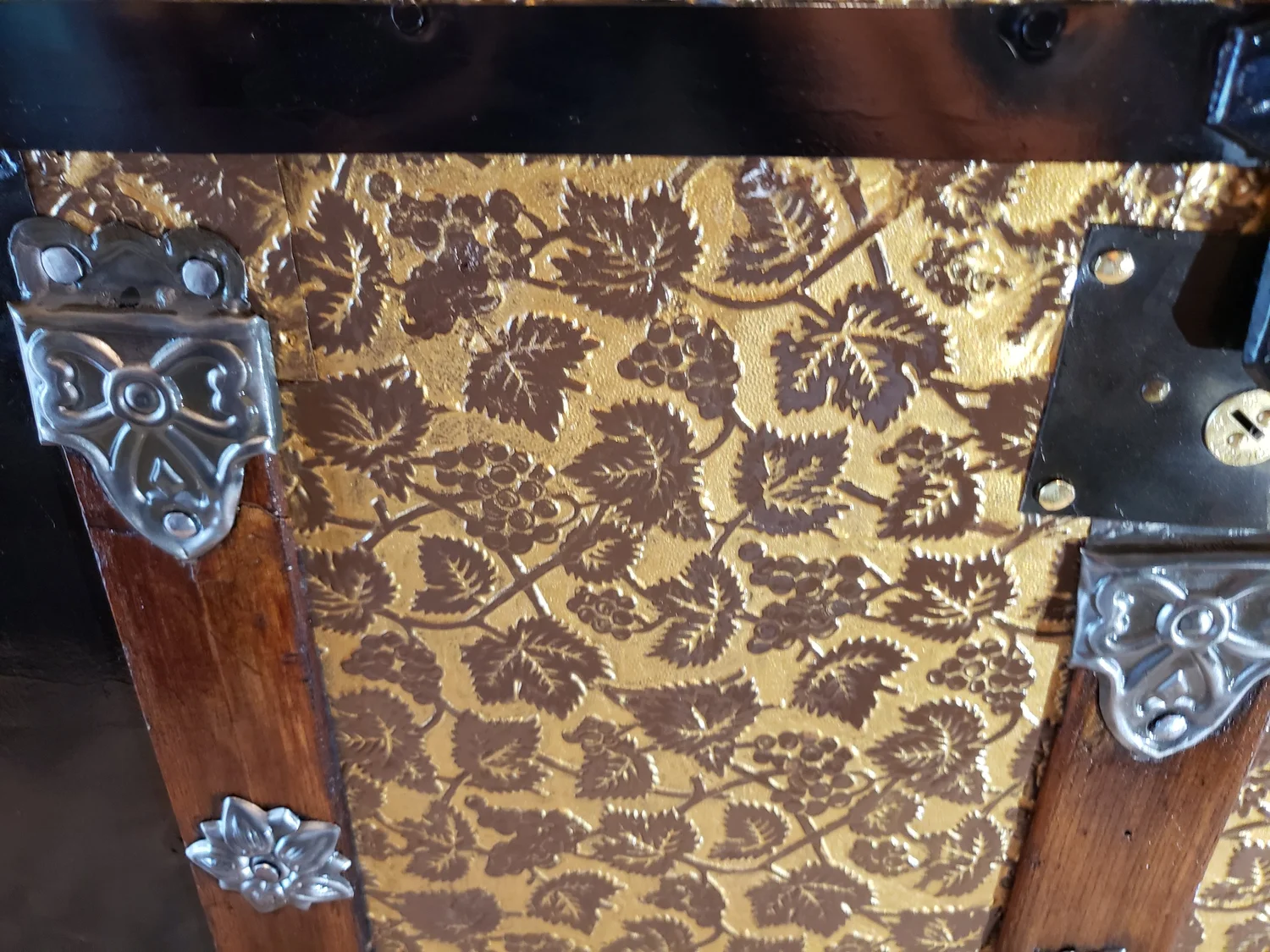 Store 1 — Treasured Trunks