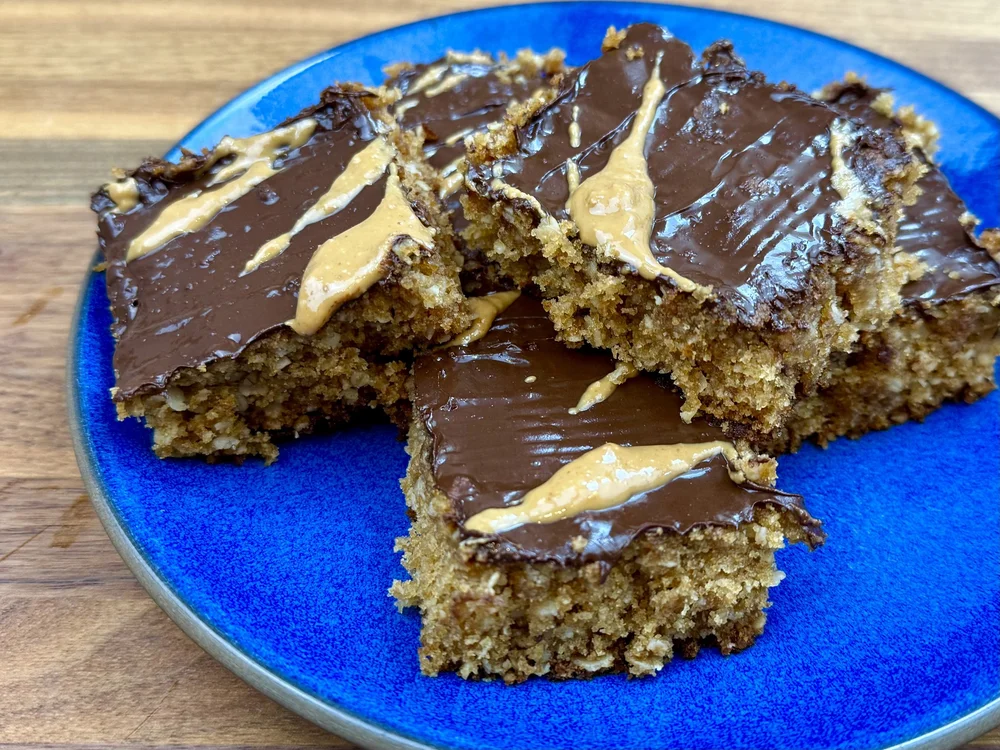 Oatmeal Peanut Butter Cake Bars (Low FODMAP) — IBS Game Changer