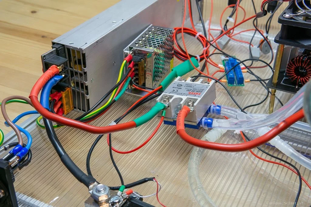 2500 W Induction melting system — Curious Scientist