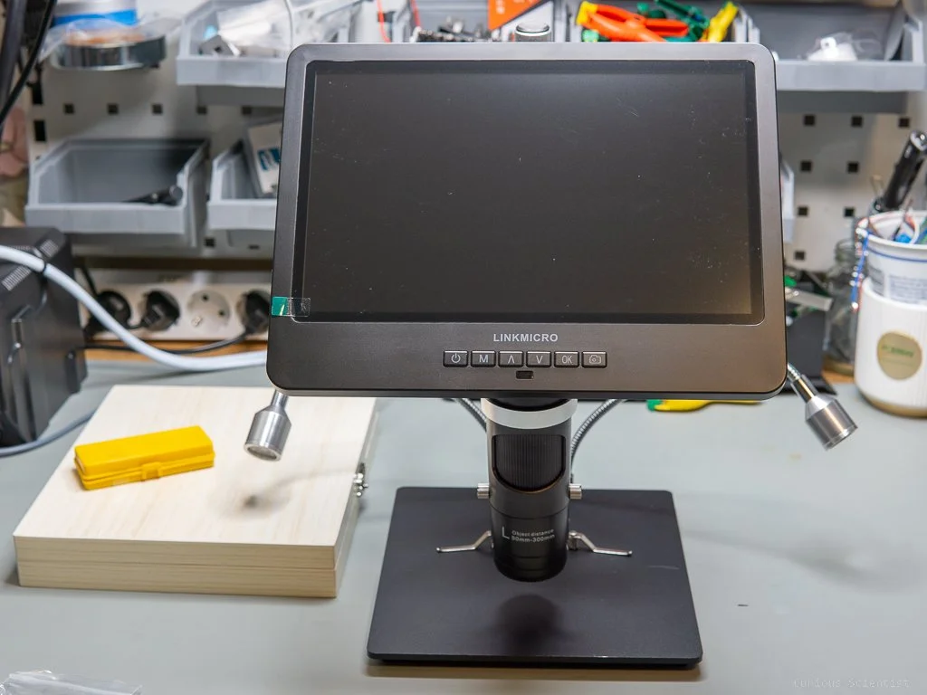 LINKMICRO LM249MS microscope with 10” display — Curious Scientist