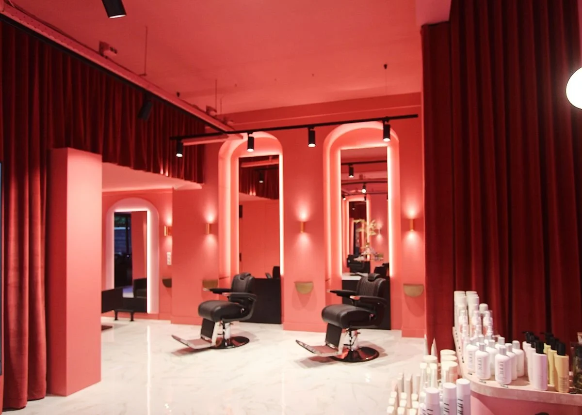 10 stunning beauty salon interior designs that will WOW your clients ...