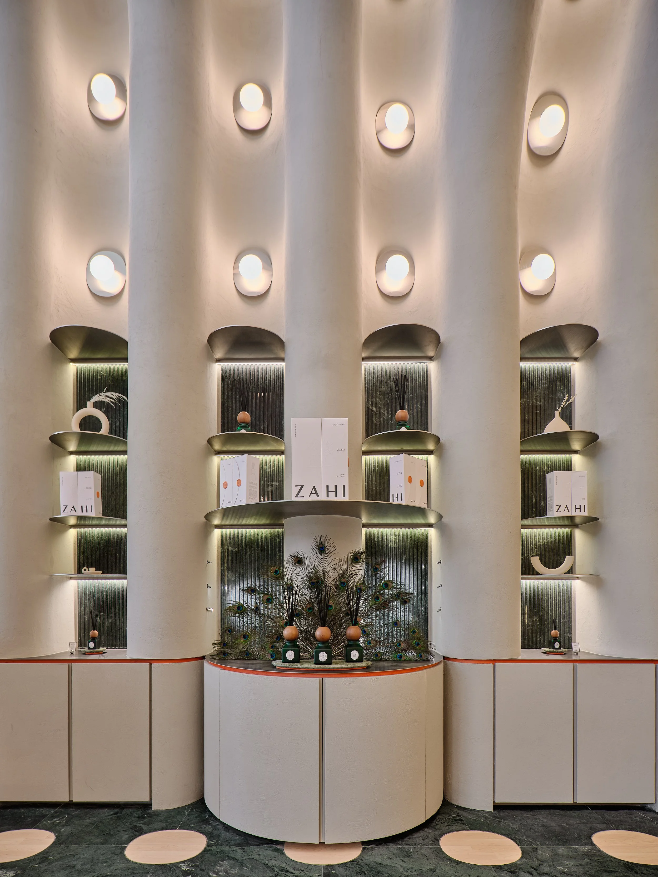 Zahi Riyadh — www.babnimnim.com