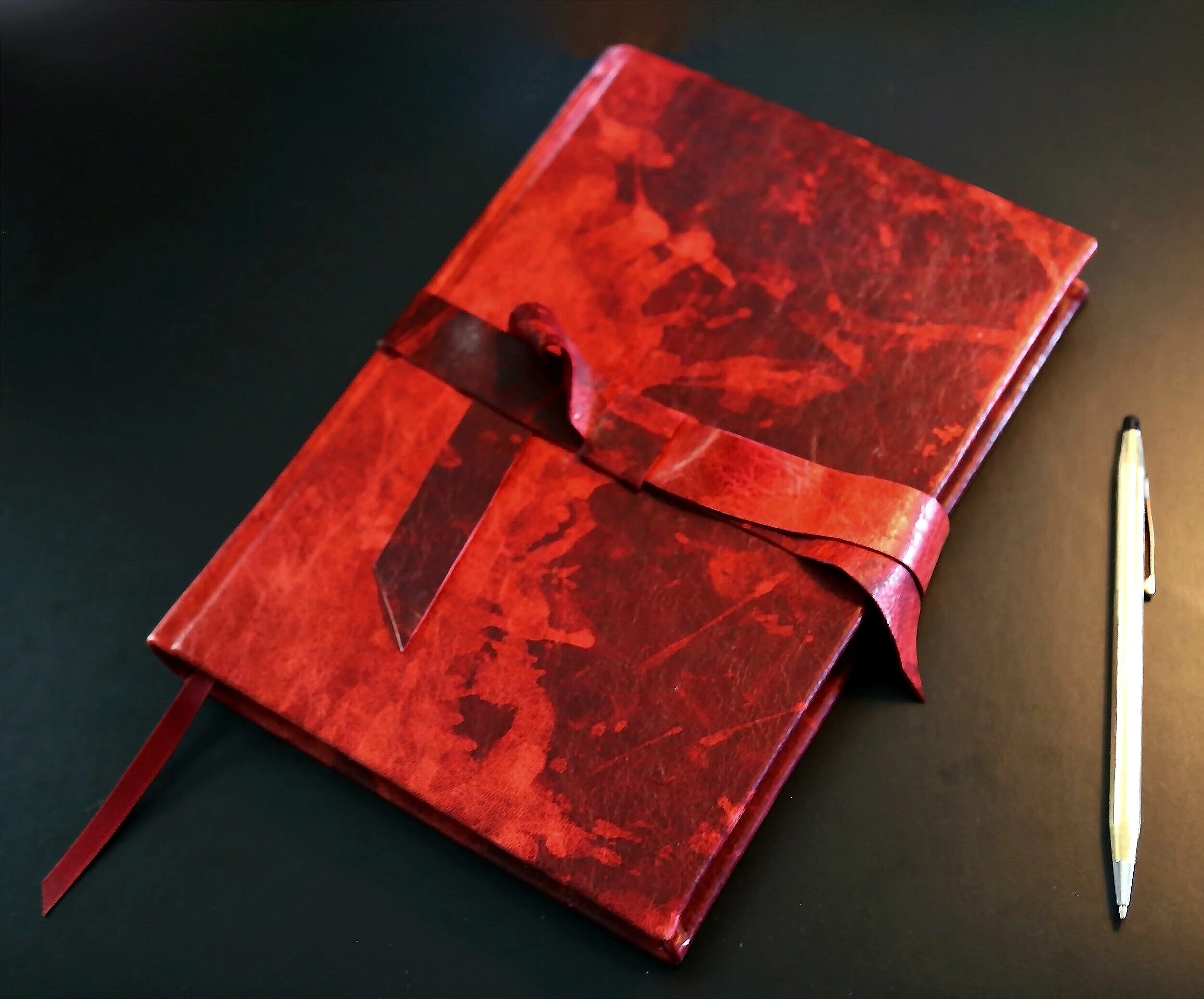 acurio bookbinding arts | The art of hand book binding | USA