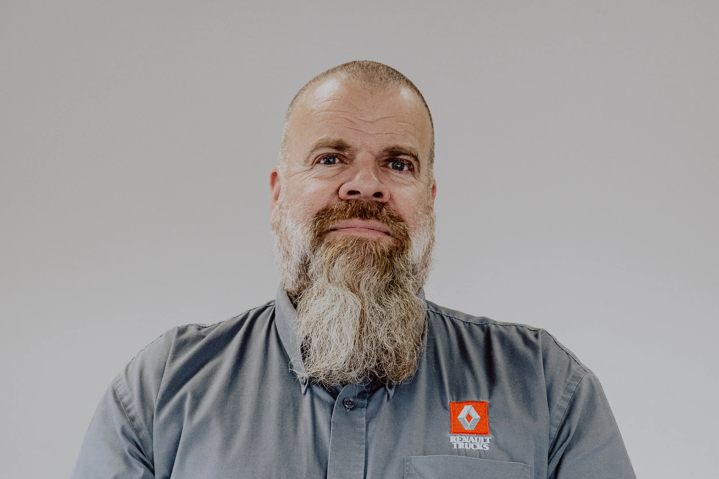 About — Diamond Trucks