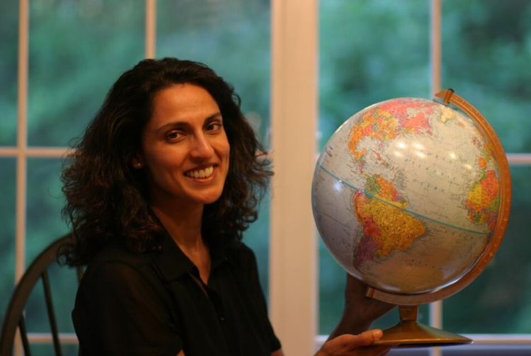 How a Harvard-Educated Immigration Lawyer Confronts "Screen Blindness ...