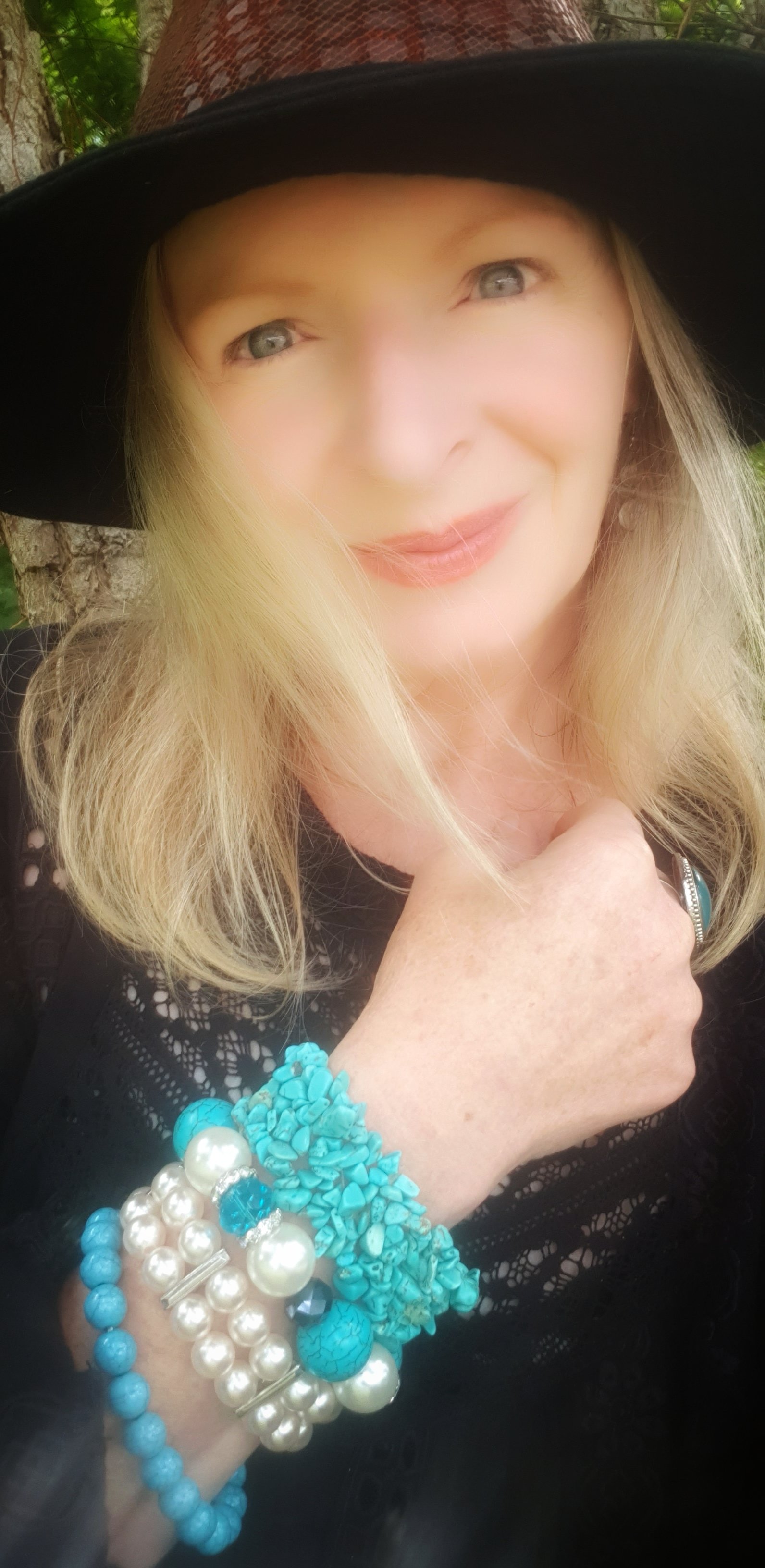 Rosie - NZ singer / songwriter