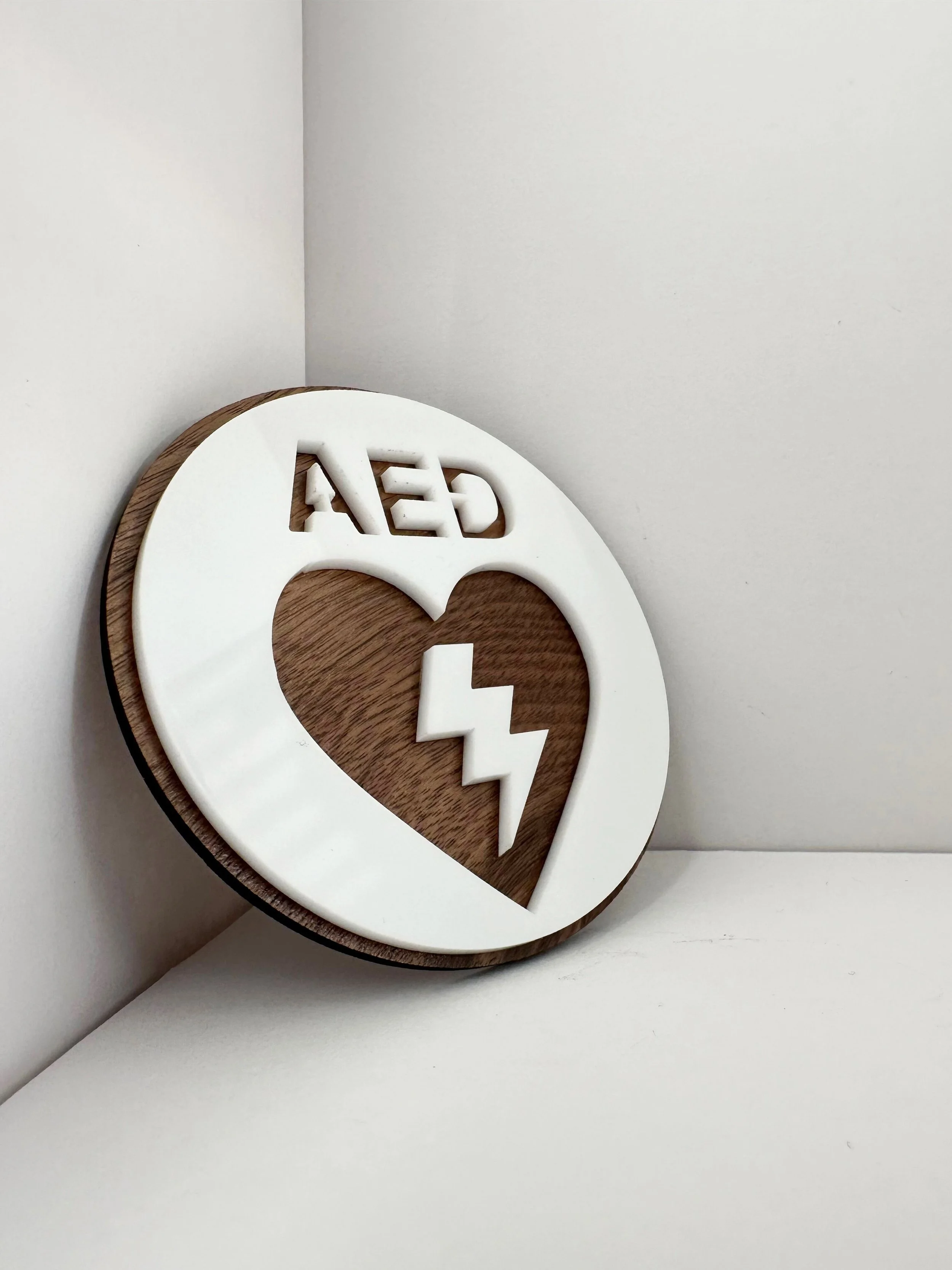 Two-Tone Defibrillator Label — CENTRAL