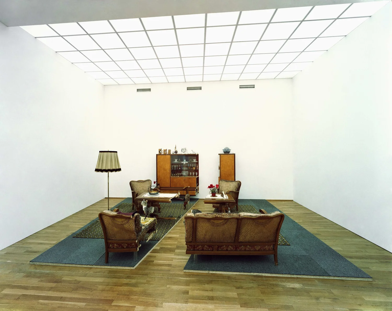 Berliner Zimmer 2002 — VIA LEWANDOWSKY