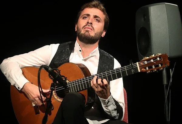 At International Guitar Night, Israeli-Canadian musician Itamar Erez ...