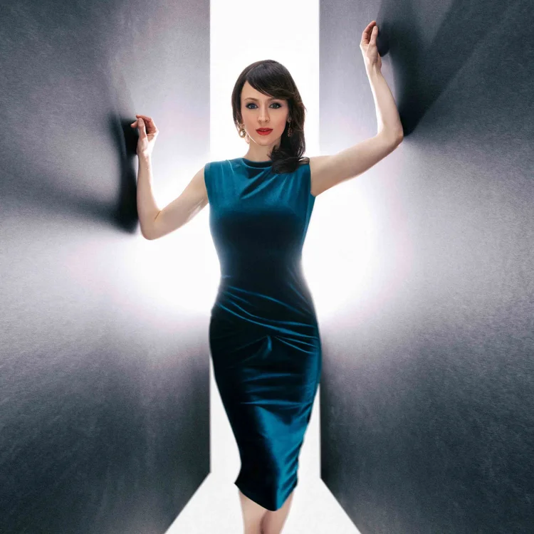 Sarah Slean plays a Shadbolt Centre for the Arts show with the Black ...