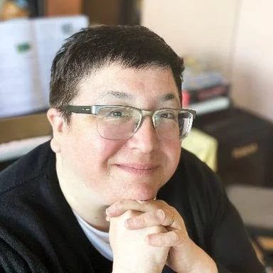 Glass and ceramics in the spotlight as CCBC Craft Awards announced — Stir