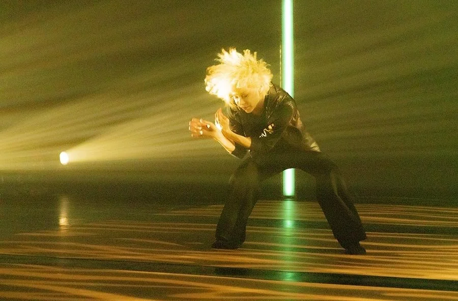 In Stations solo, Louise Lecavalier journeys between four different ...