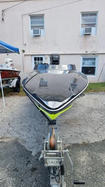 Bermuda Boat Sales, Services and Charters