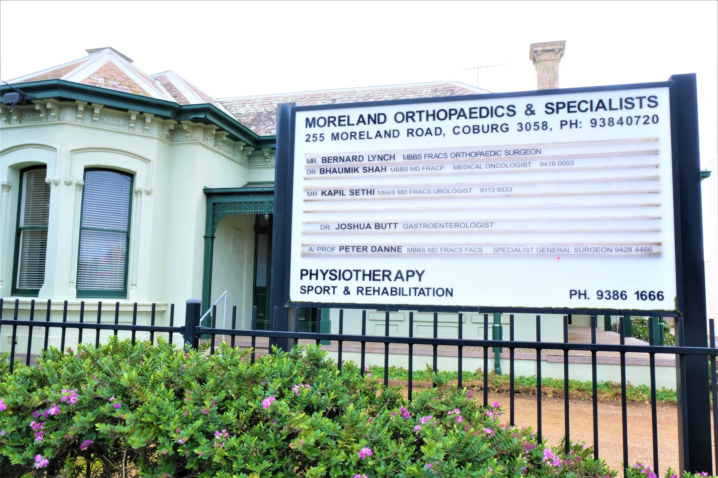 Clinic Information — Mr Bernard Lynch