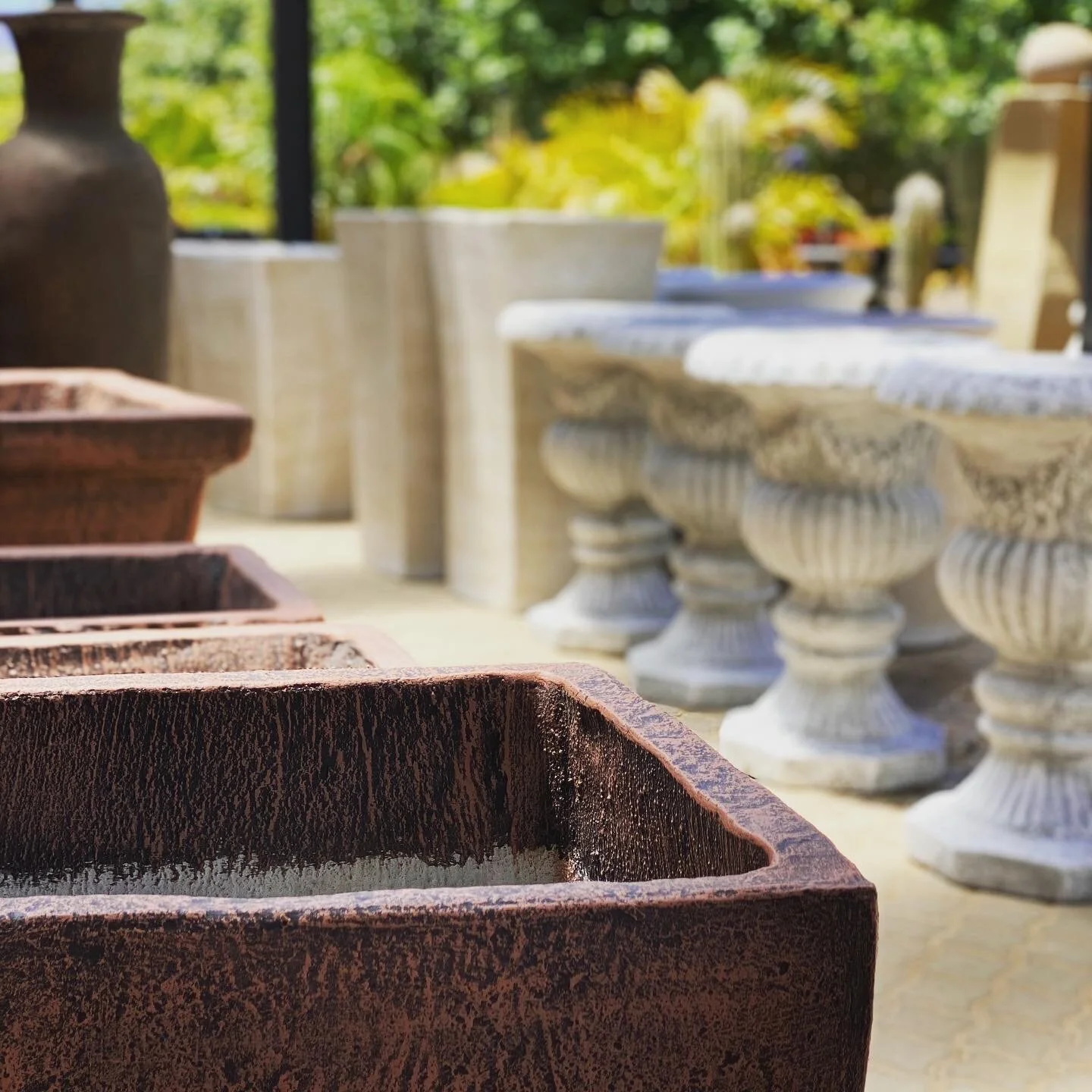 Finishes — Karibu garden pots