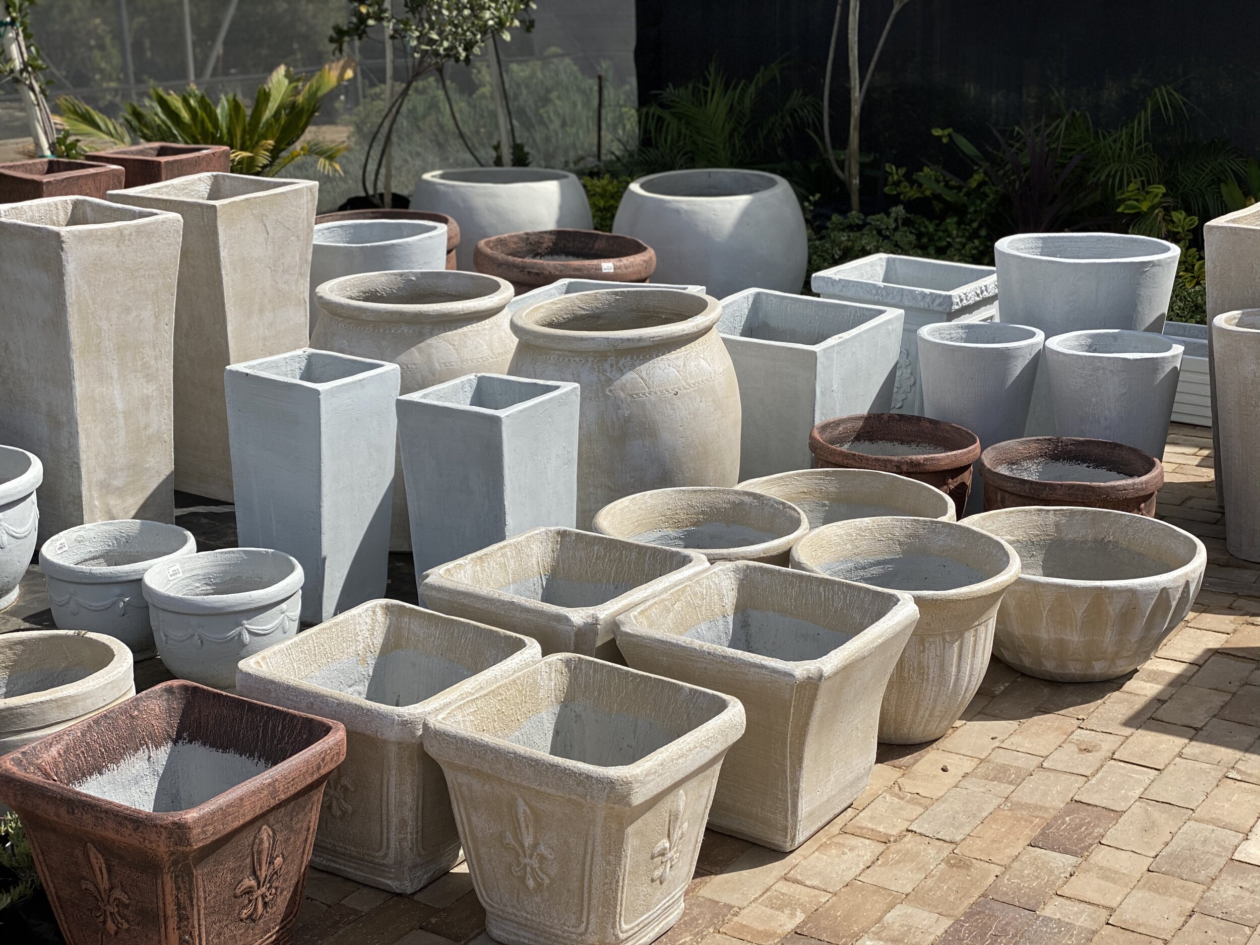 Finishes — Karibu garden pots