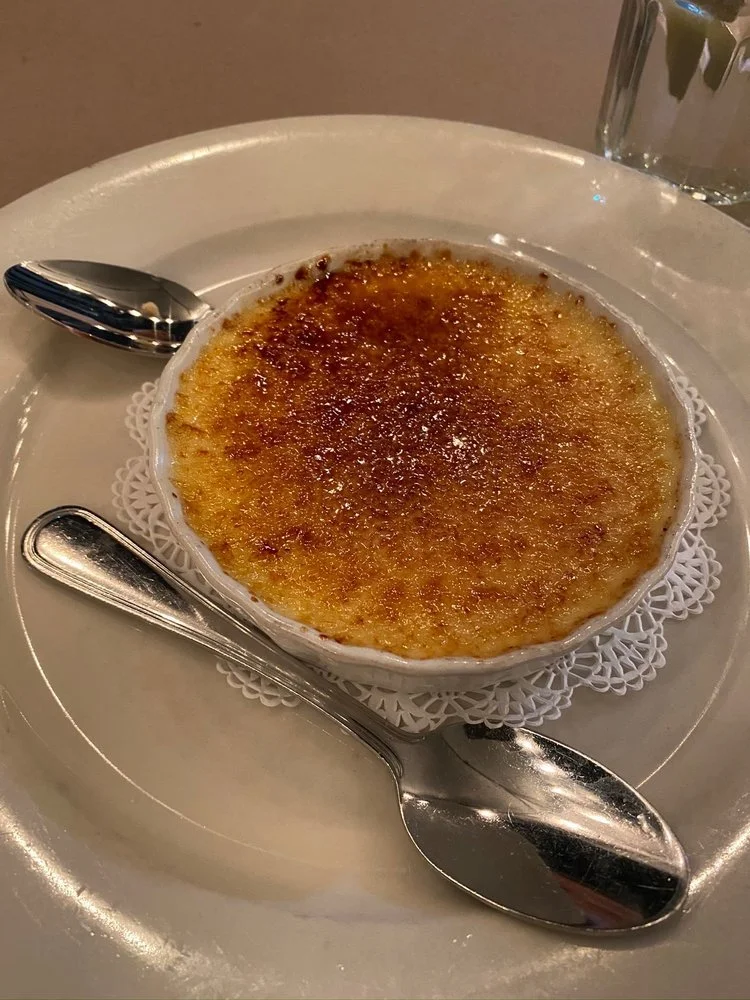 Picture Gallery of the in- and outside and food — Le Parisien Bistrot