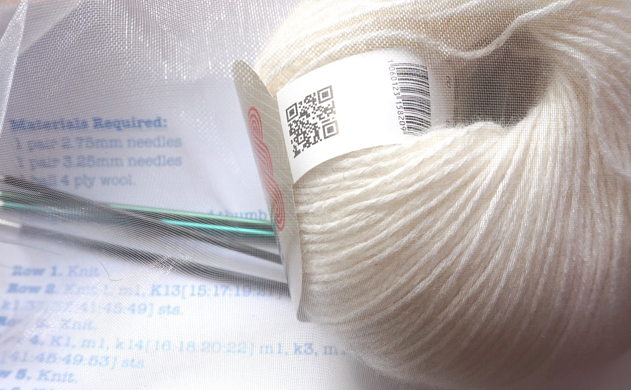 Zick Zack Scarf (includes needles, patterns and stitch marker ...