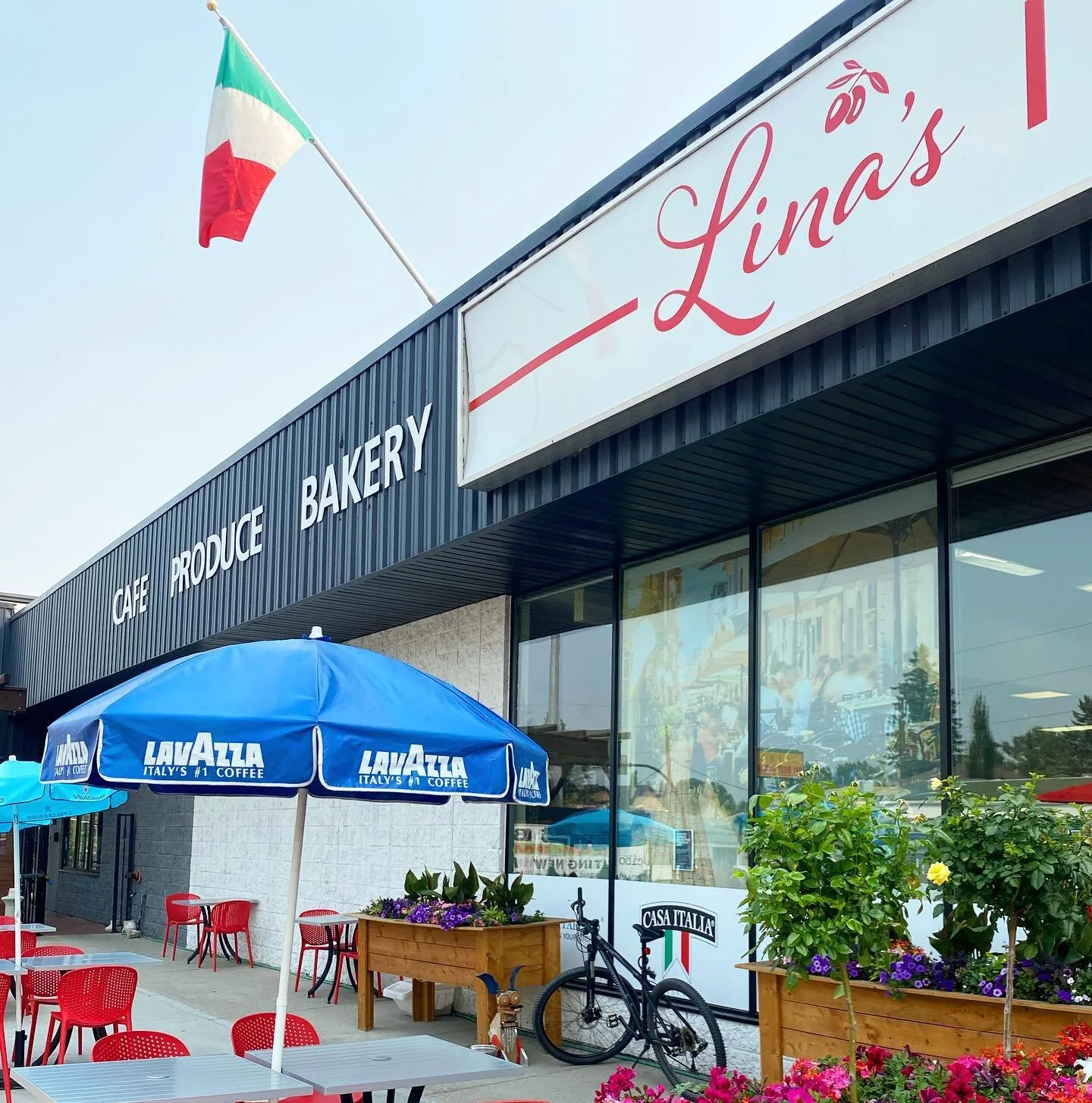 Lina's Italian Market