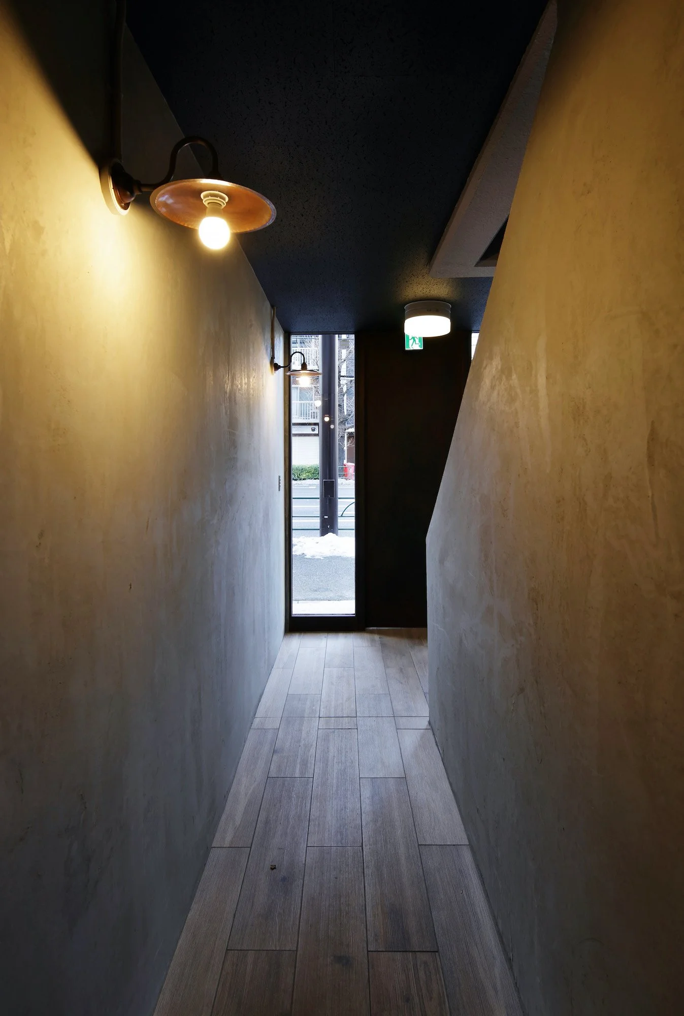 Koshigoe Architects - plasum (Renovation)