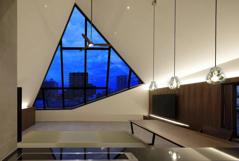 Koshigoe Architects - Angular House