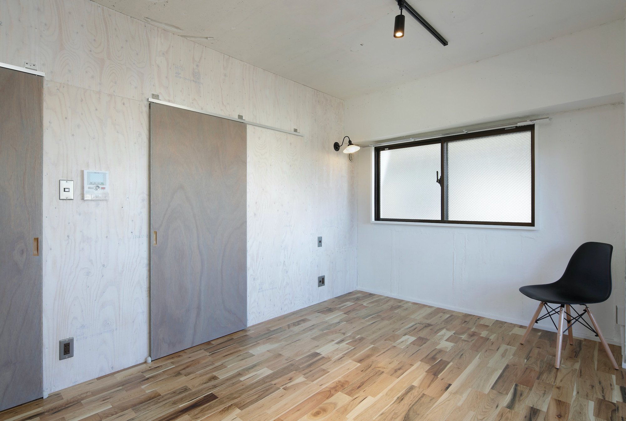 Koshigoe Architects - plasum (Renovation)