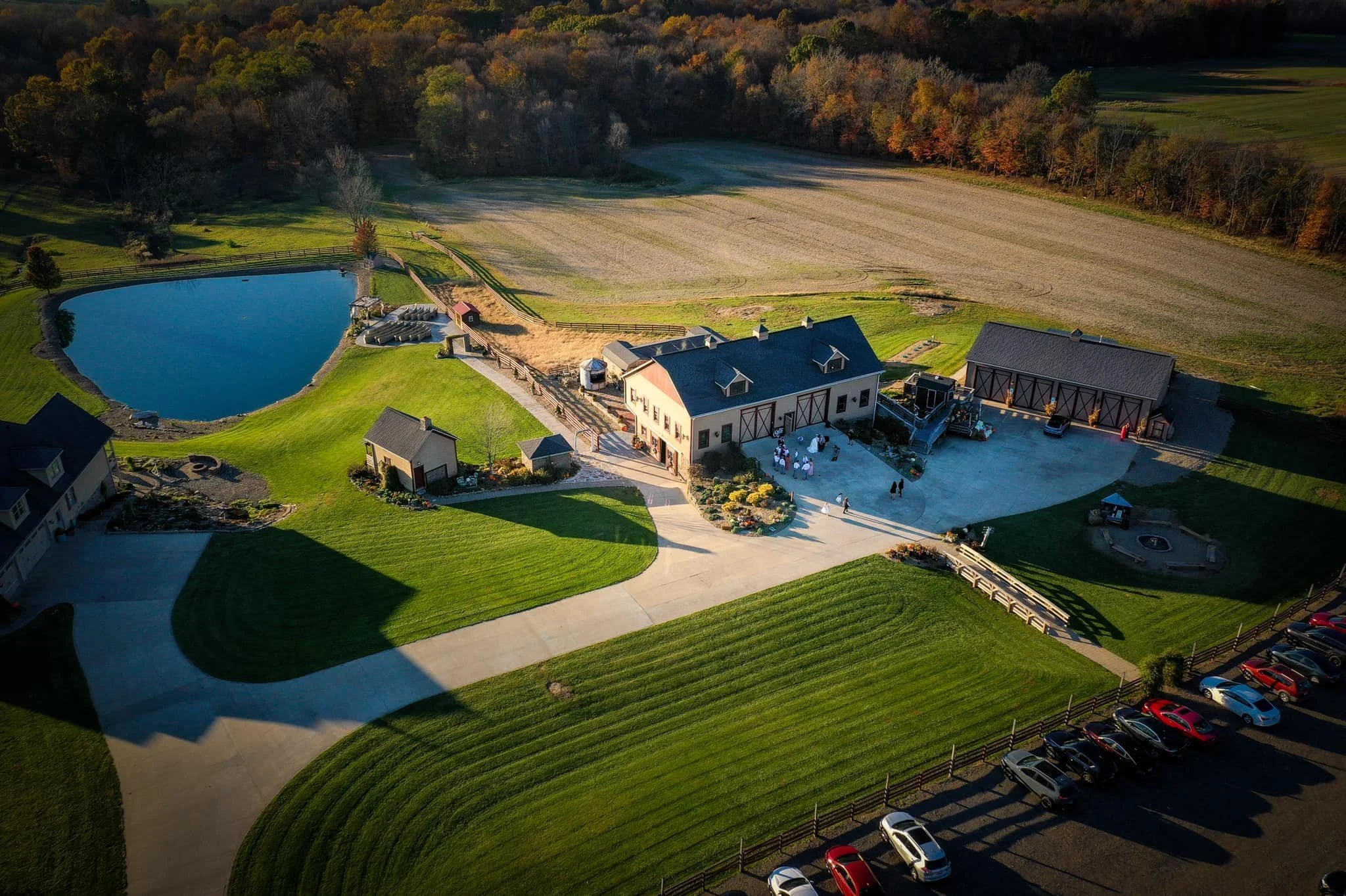 Akron, Canton, Cleveland Barn Wedding Venue | Peacock Ridge