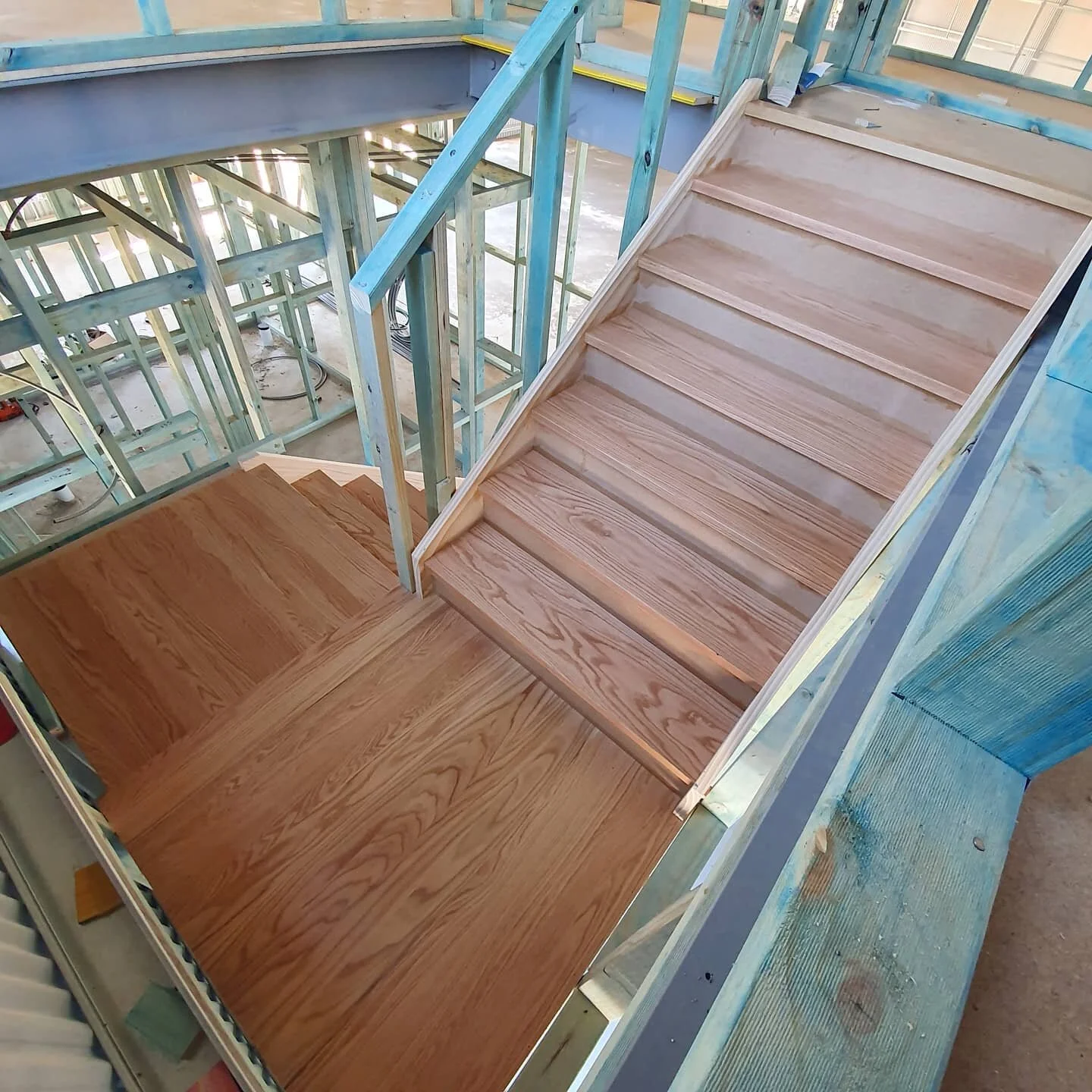 Another American White Oak Stunner wrapped up.#sydneystairs #stairs #stairdesign #americanoak