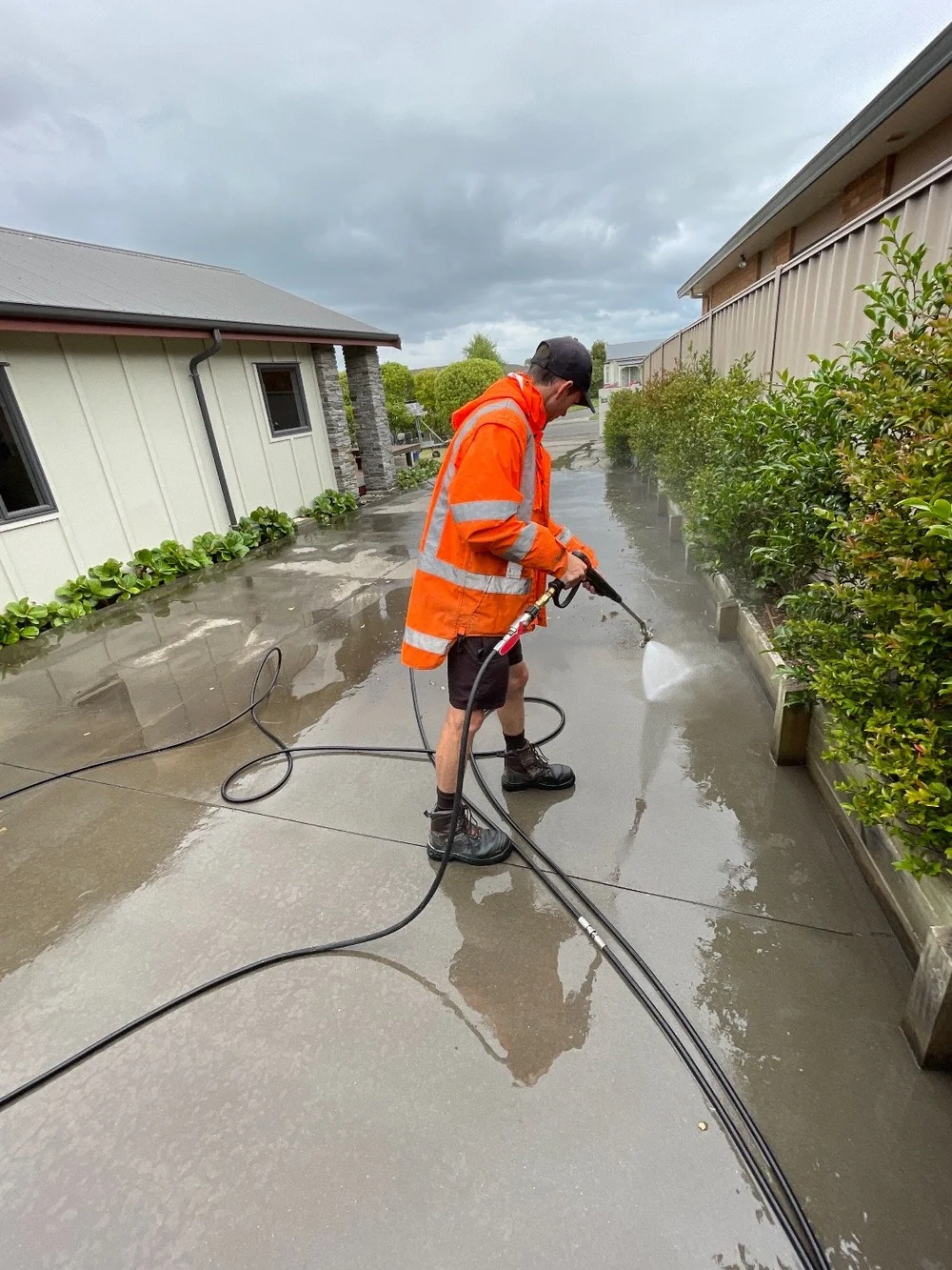 Concrete Cleaning NZ | Driveway & Path Pressure Washing Experts