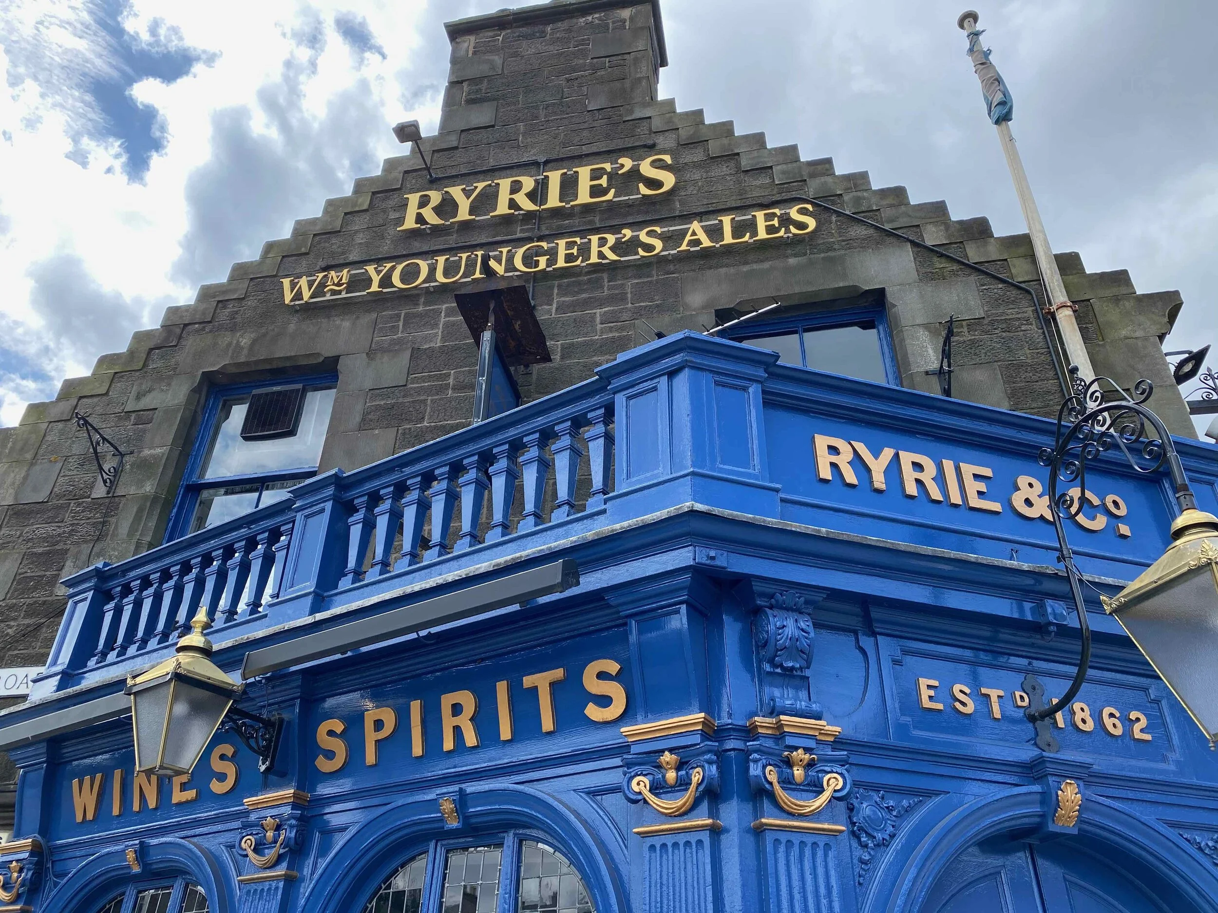 Ryrie's Bar