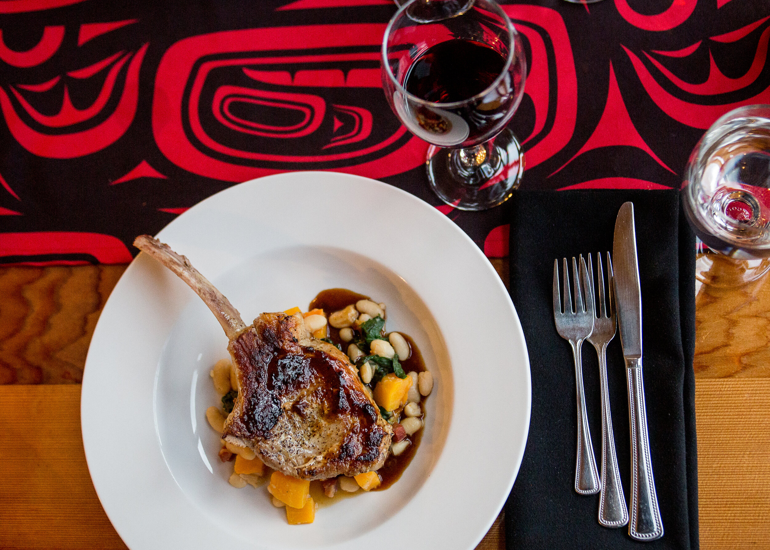Dining at Haida House, Tlell Haida Gwaii Restaurant — Haida Tourism