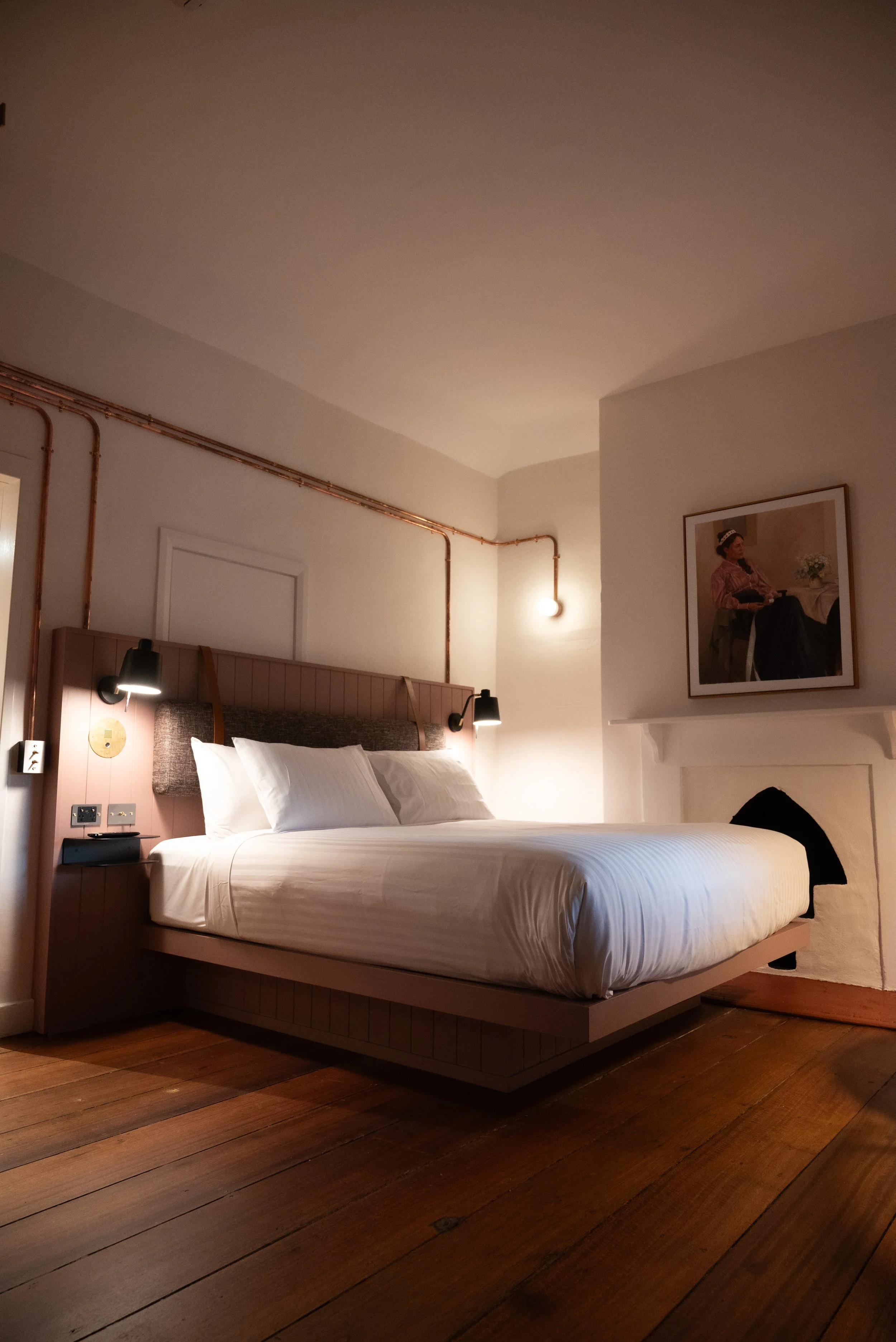 Rooms - Lower Level W2 — Warders Hotel