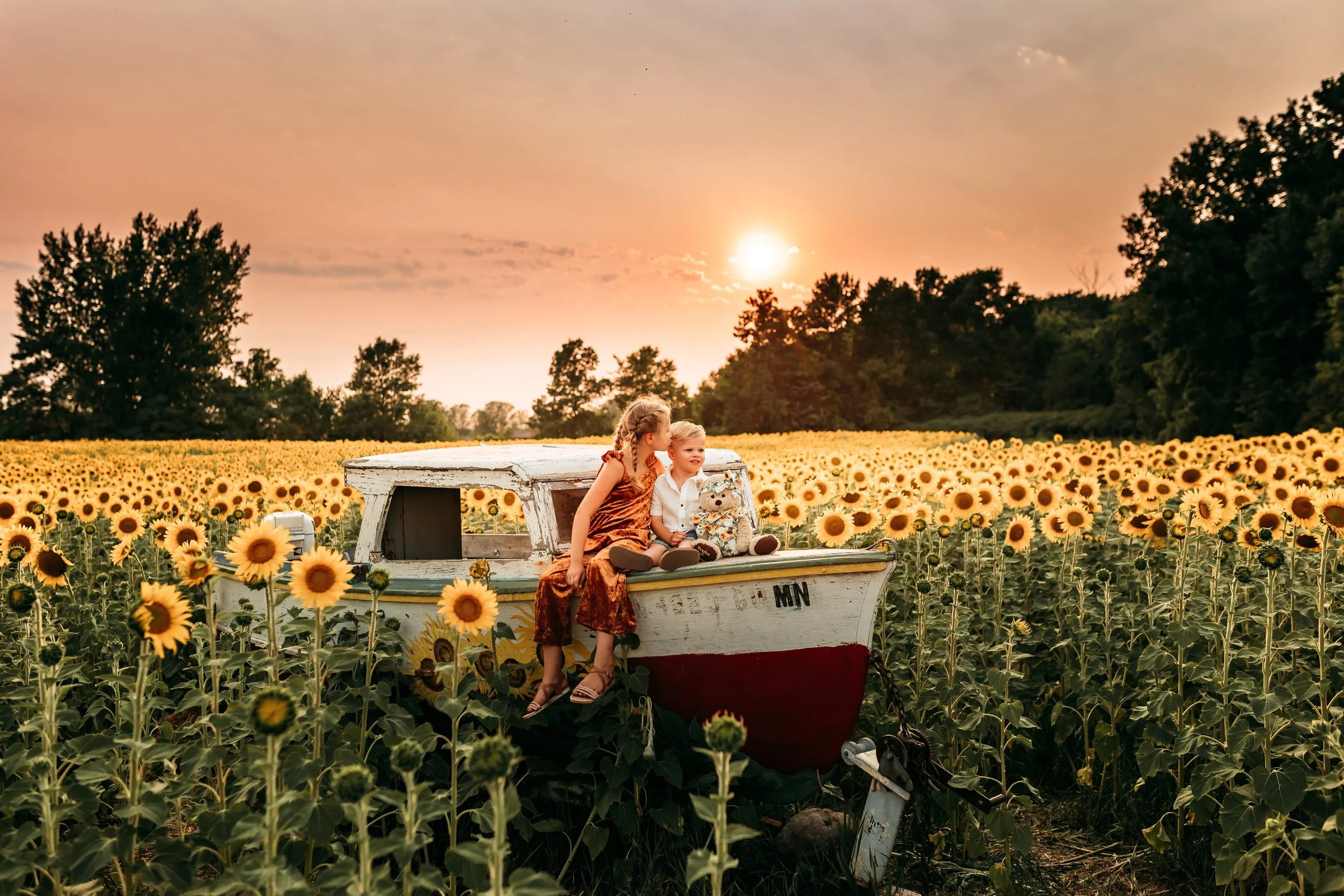 FISH SUNFLOWERS | Spread The Sunshine