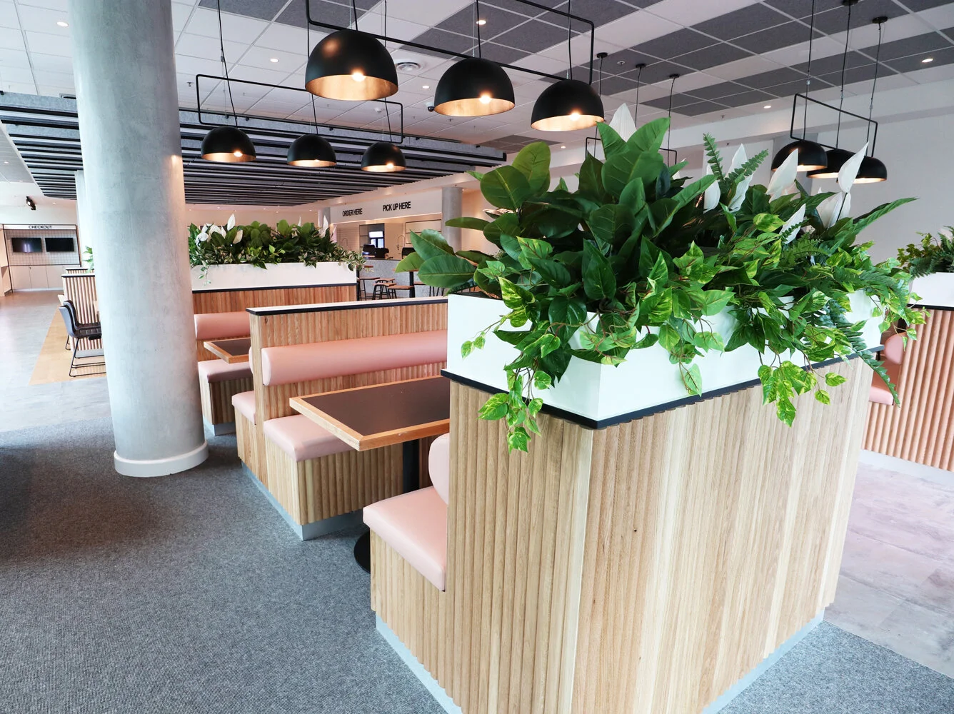R2 Café