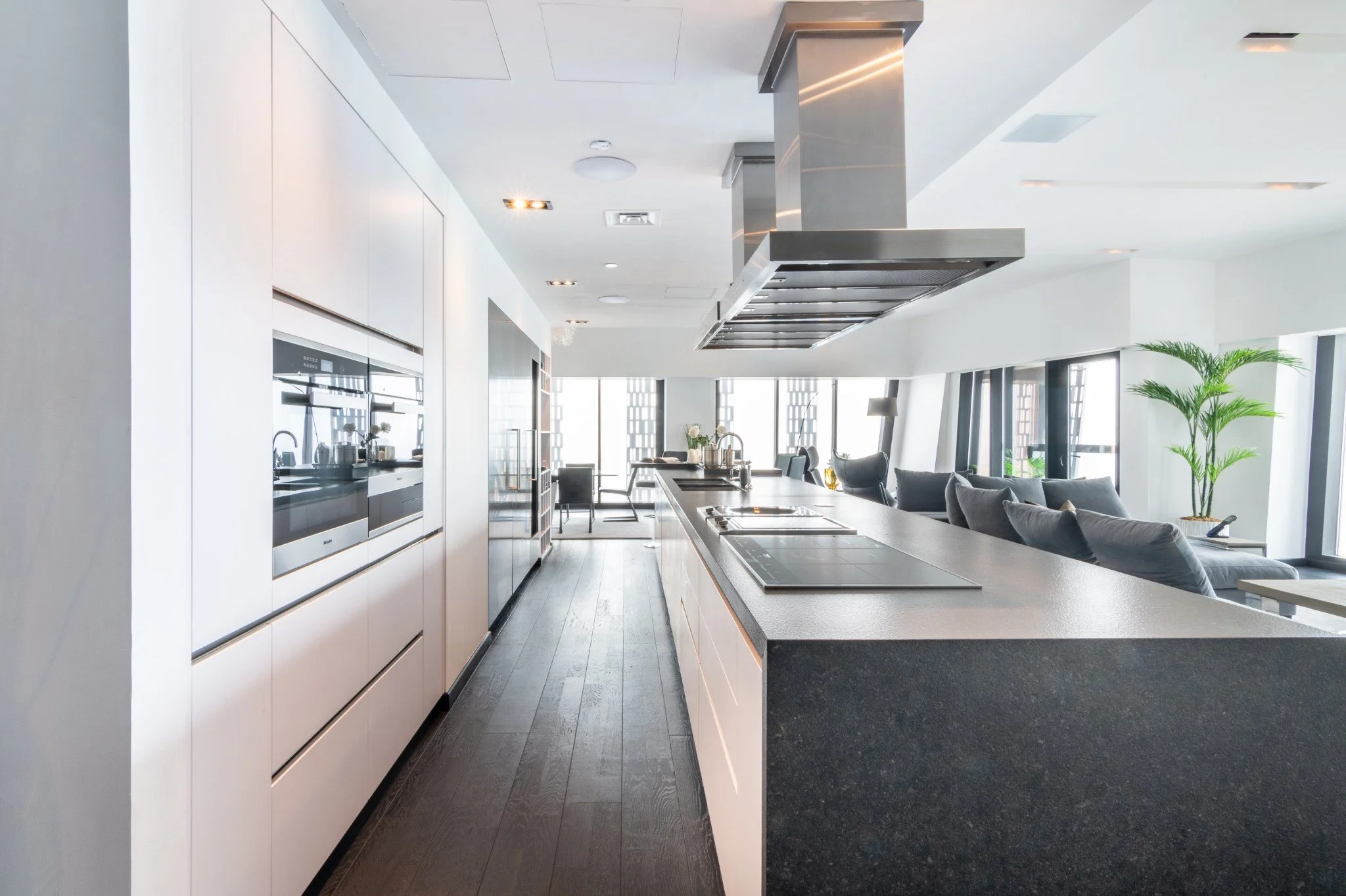 Rent Luxury 3 Bedroom Apartment in Cayan Tower Dubai Marina — LIVE LARGE