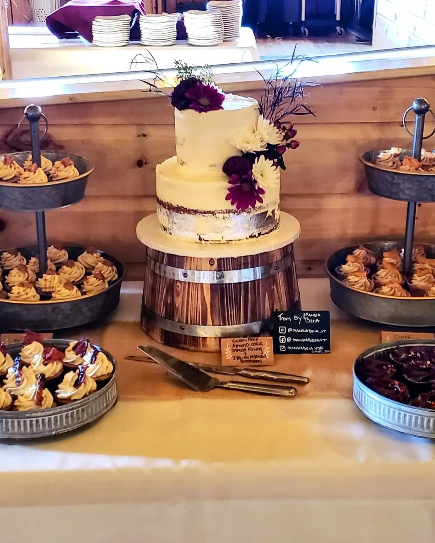 Mangia Bella: Custom Cakes and Baked Goods