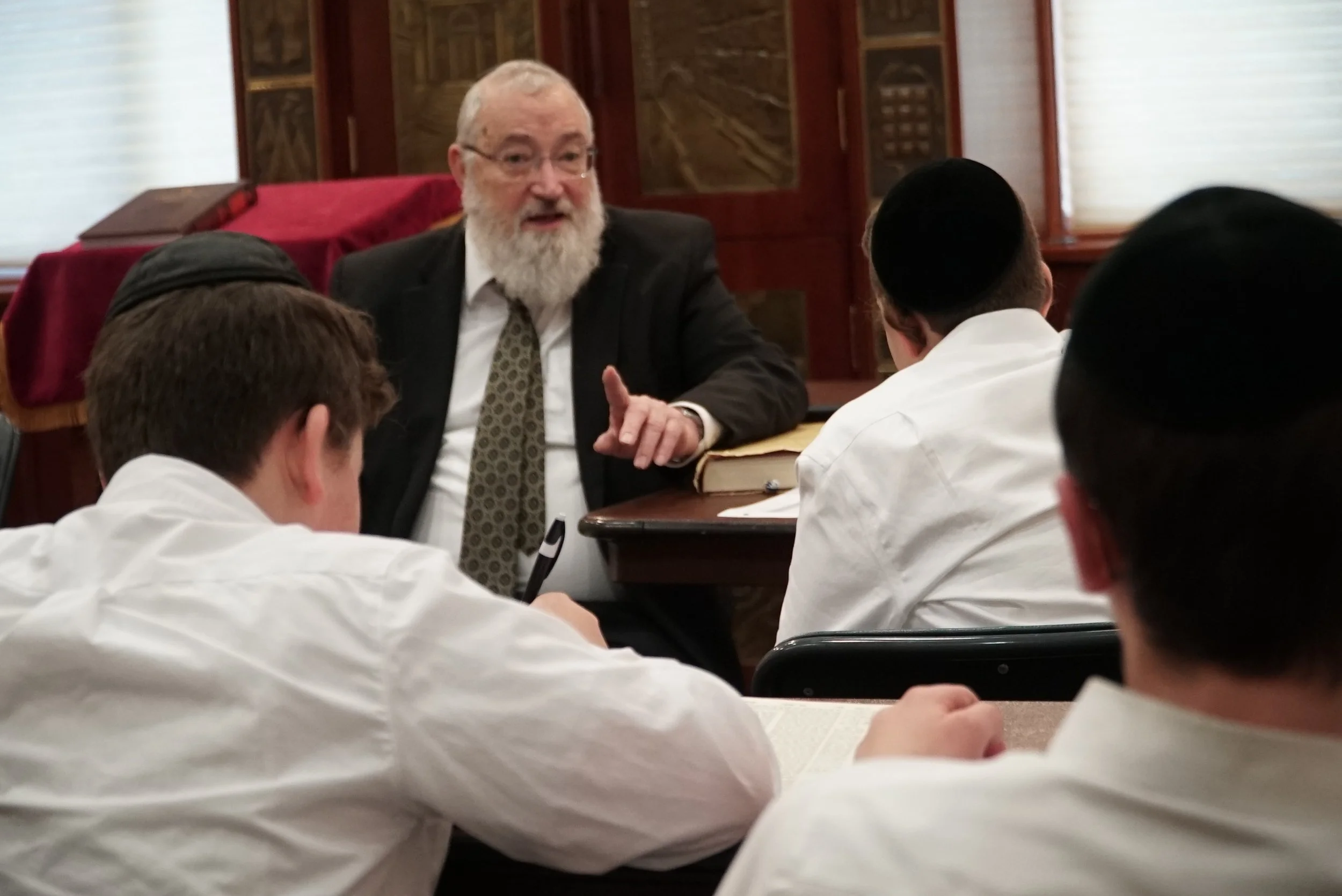 Mesivta Shaarei Chaim Video and Picture Gallery